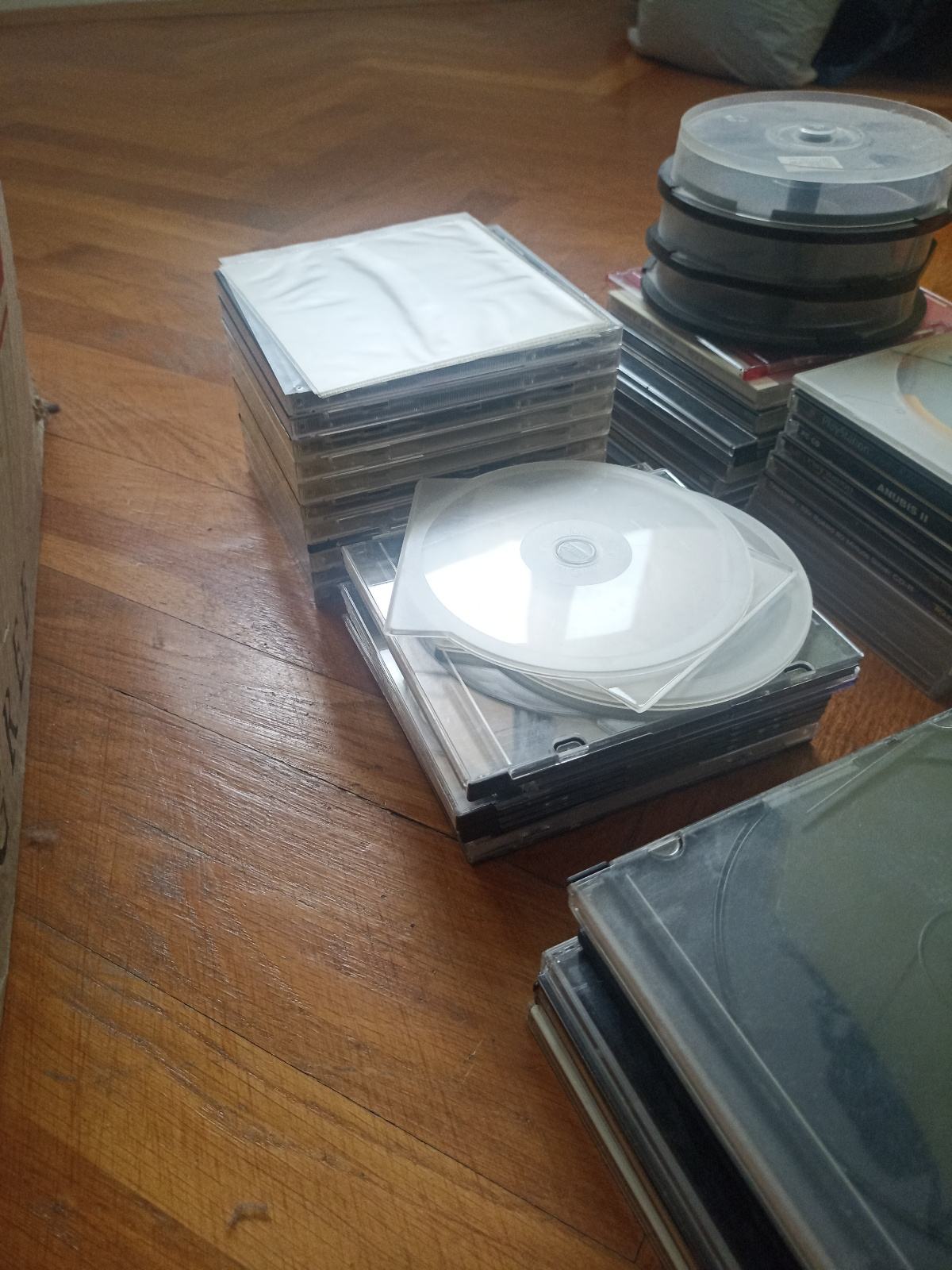 Prazne kutije za CD/DVD