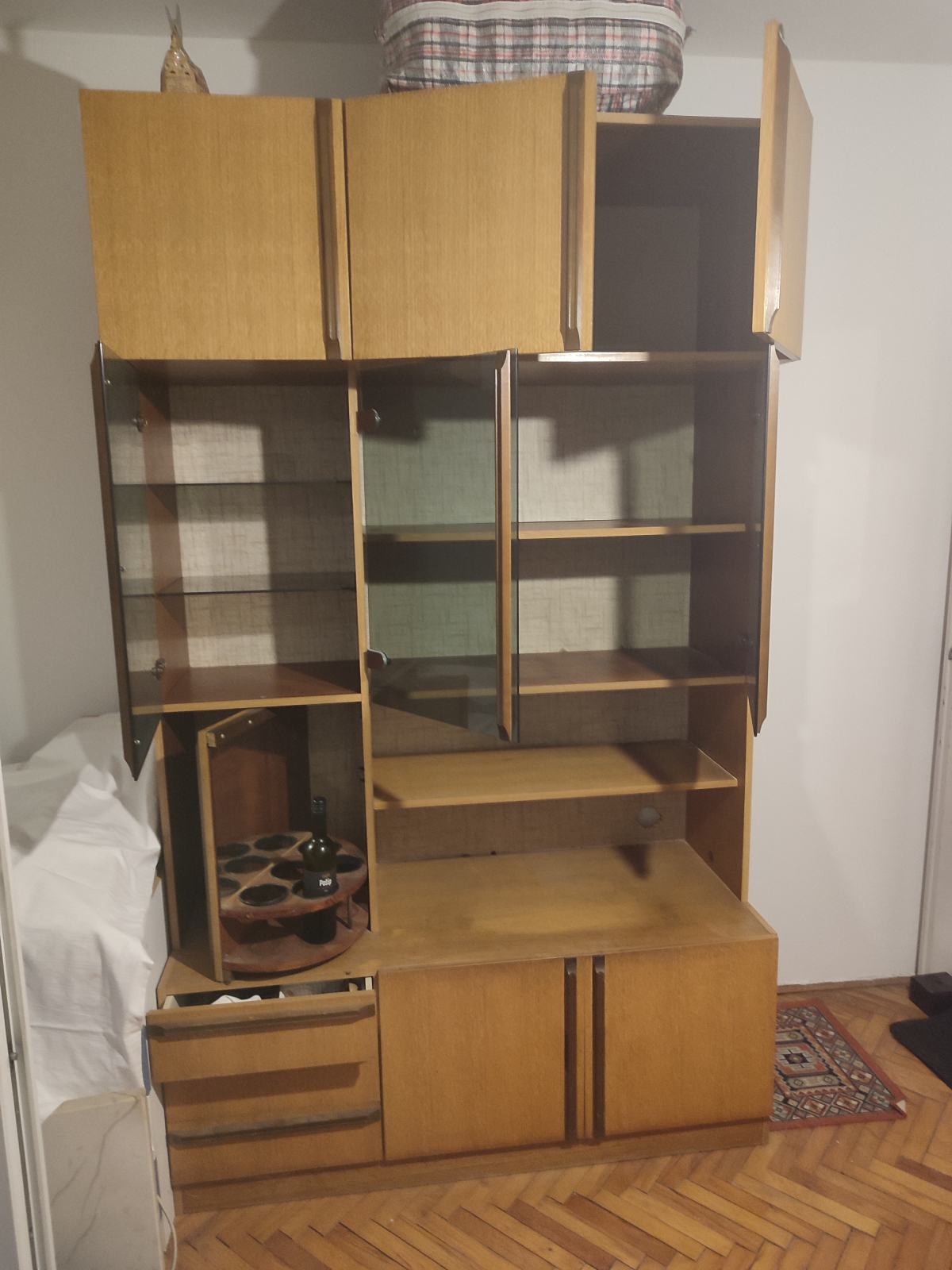 Regal za dnevni boravak