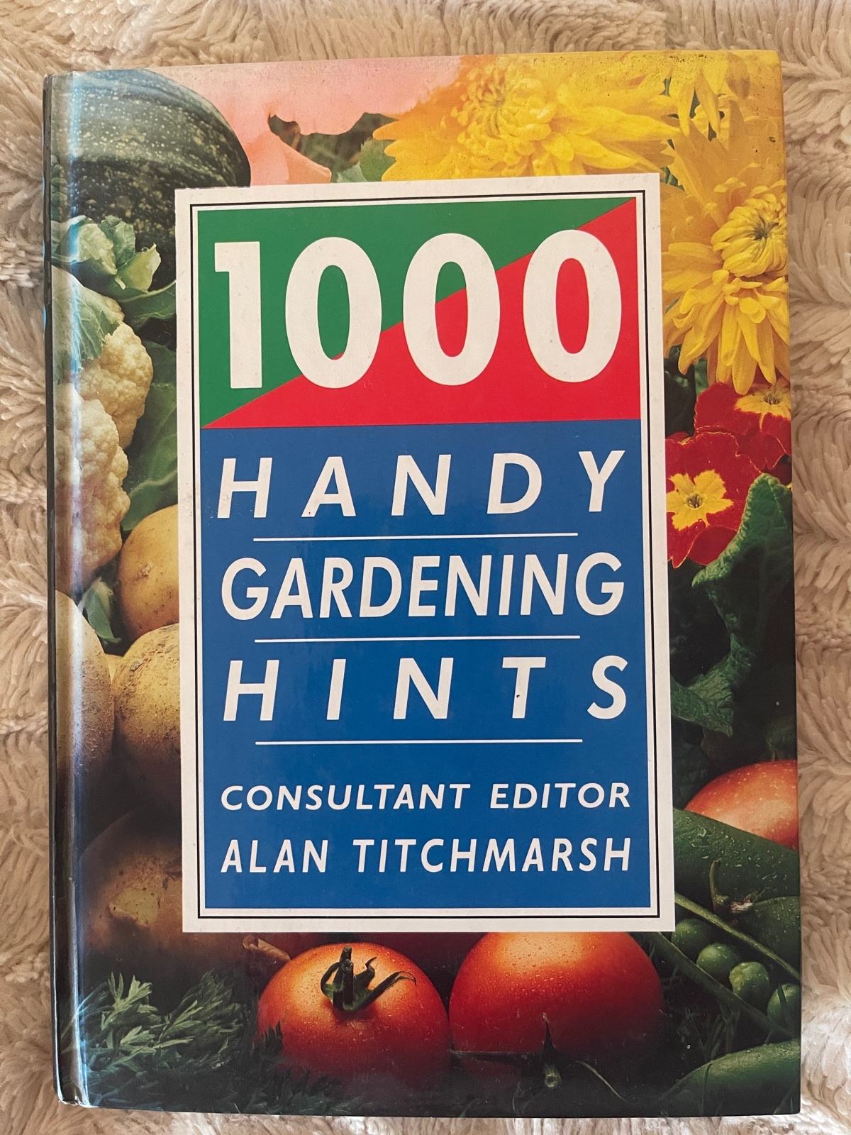Knjiga 1000 Handy Gardening hints