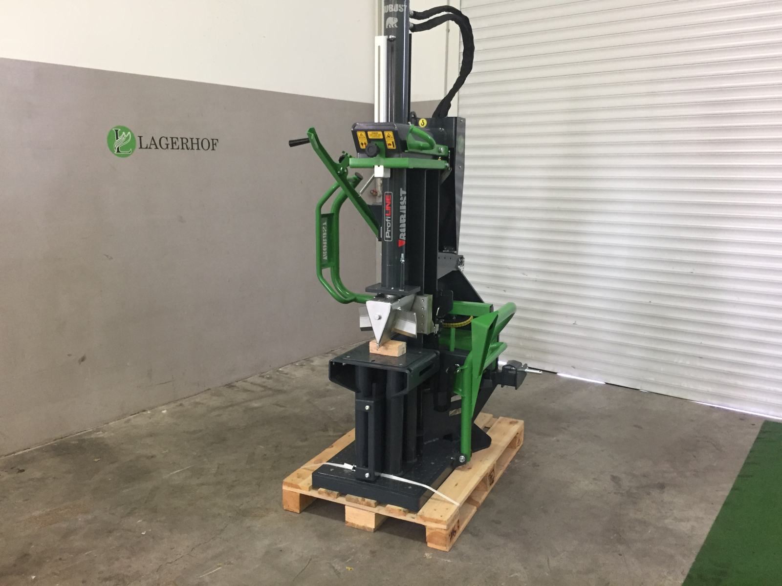 Cjepač Robust R16 ProfiLINE s pumpom