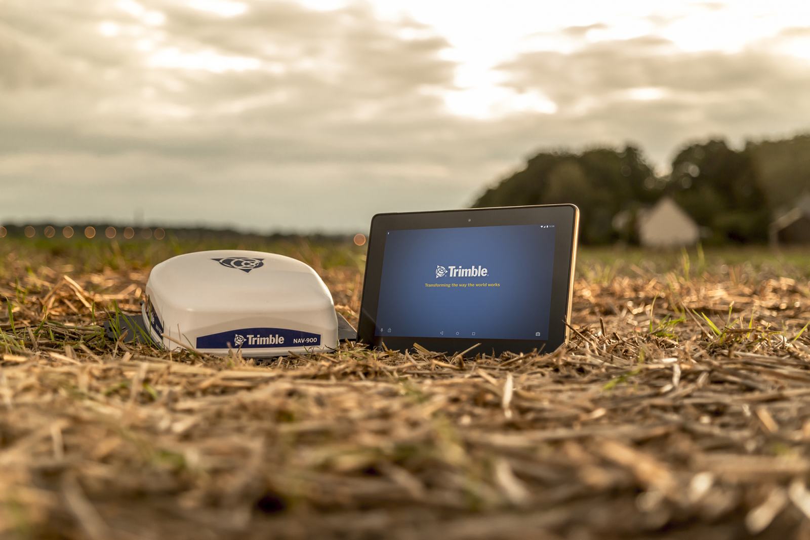 TRIMBLE GFX-750/NAV-900 NAVIGACIJA