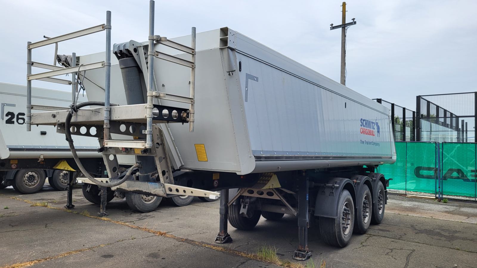Schmitz SKI ** 24 m3, 5270 kg, PODIZNA OSOVINA, NA STANJU!!, 2018 god.