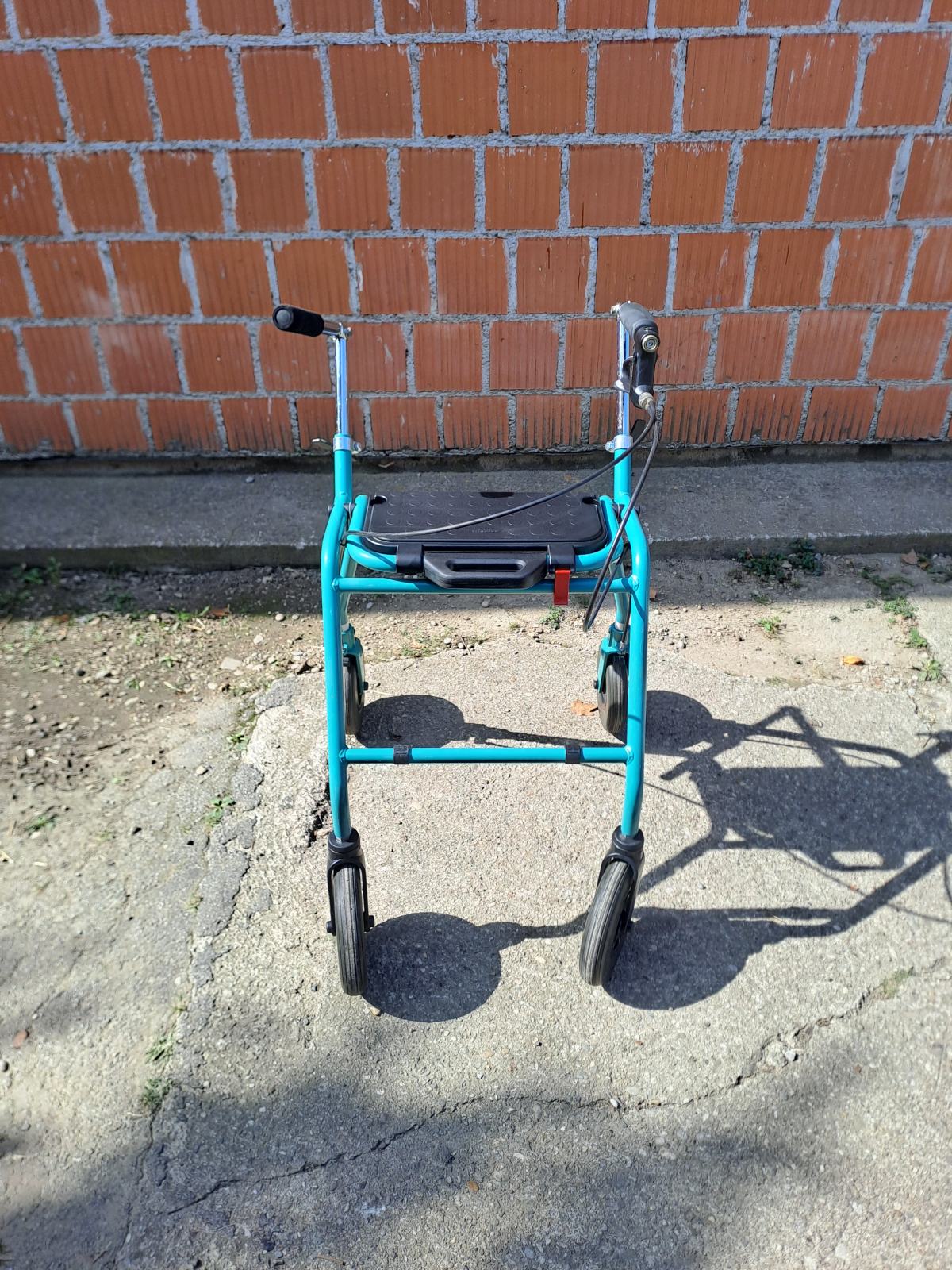 HODALICA S KOTAČIMA
