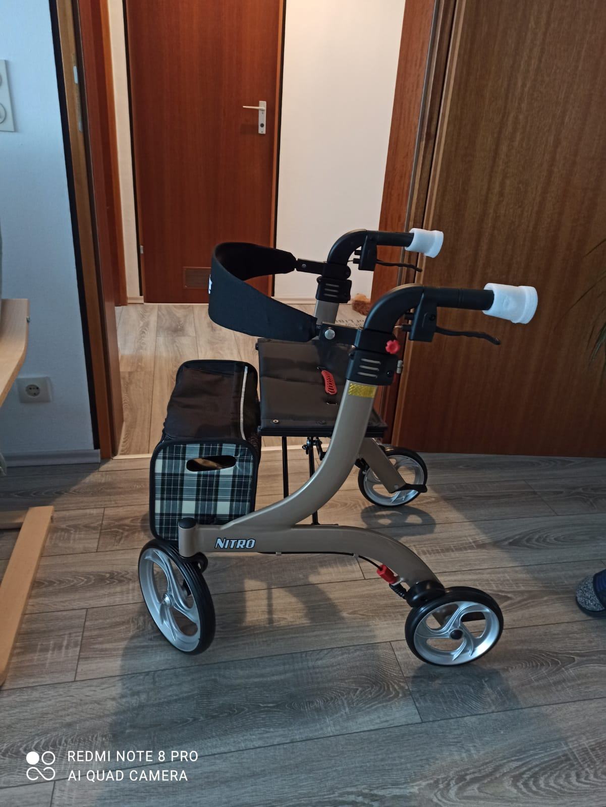 Hodalica za starije Nitro S