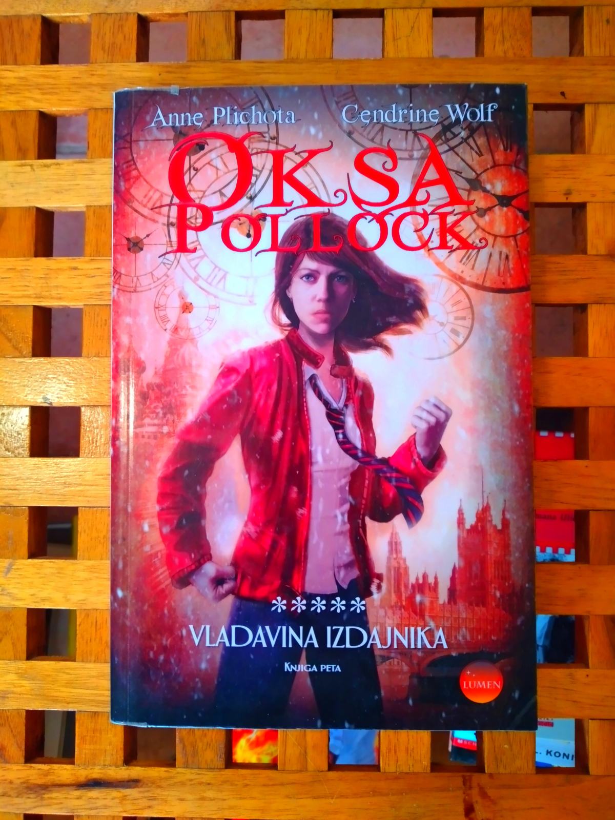 Oksa Pollock - Vladavina Izdajnika, 5. knjiga Anne Plichota, Cendrine