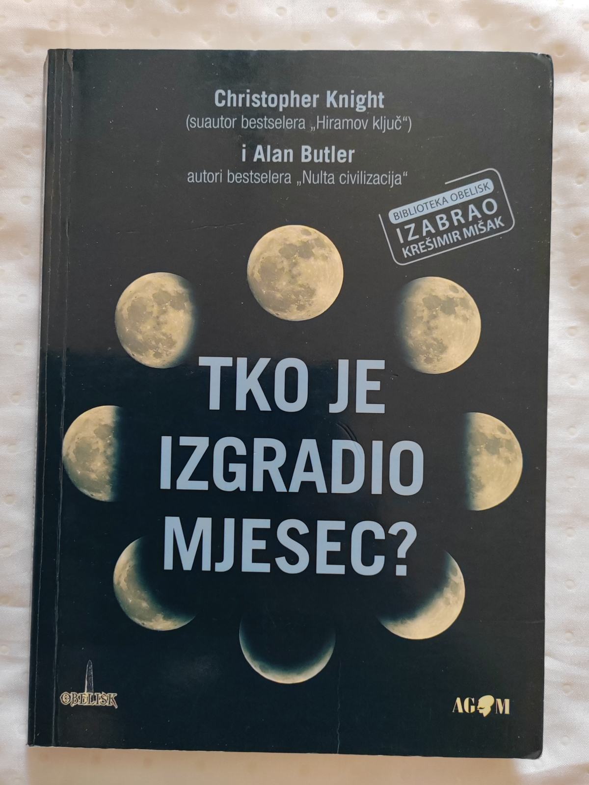 Tko je izgradio mjesec?
