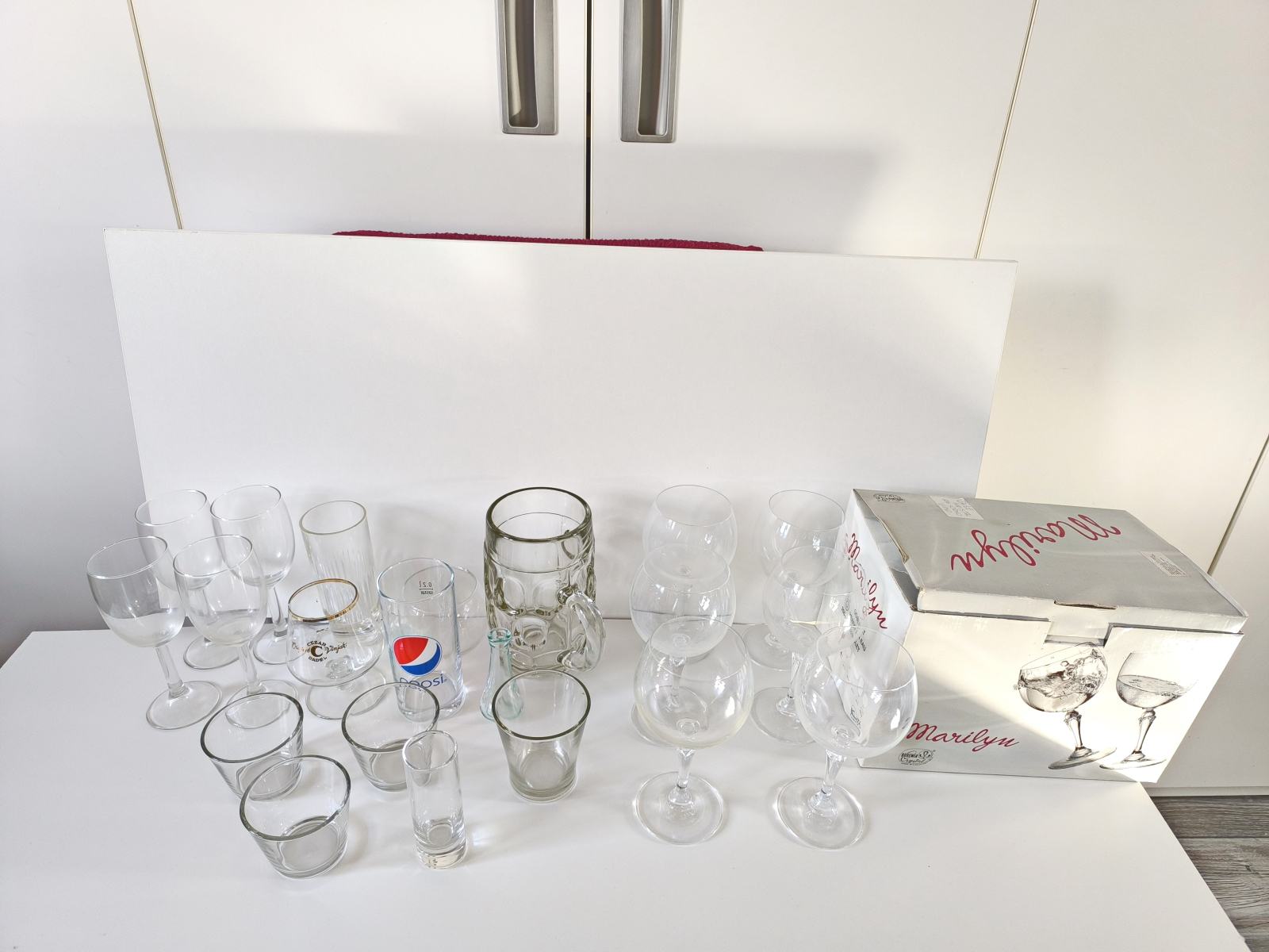 Čaše na stalku - čaše za vodu - krigla za pivo - mala čašica - čukanjć