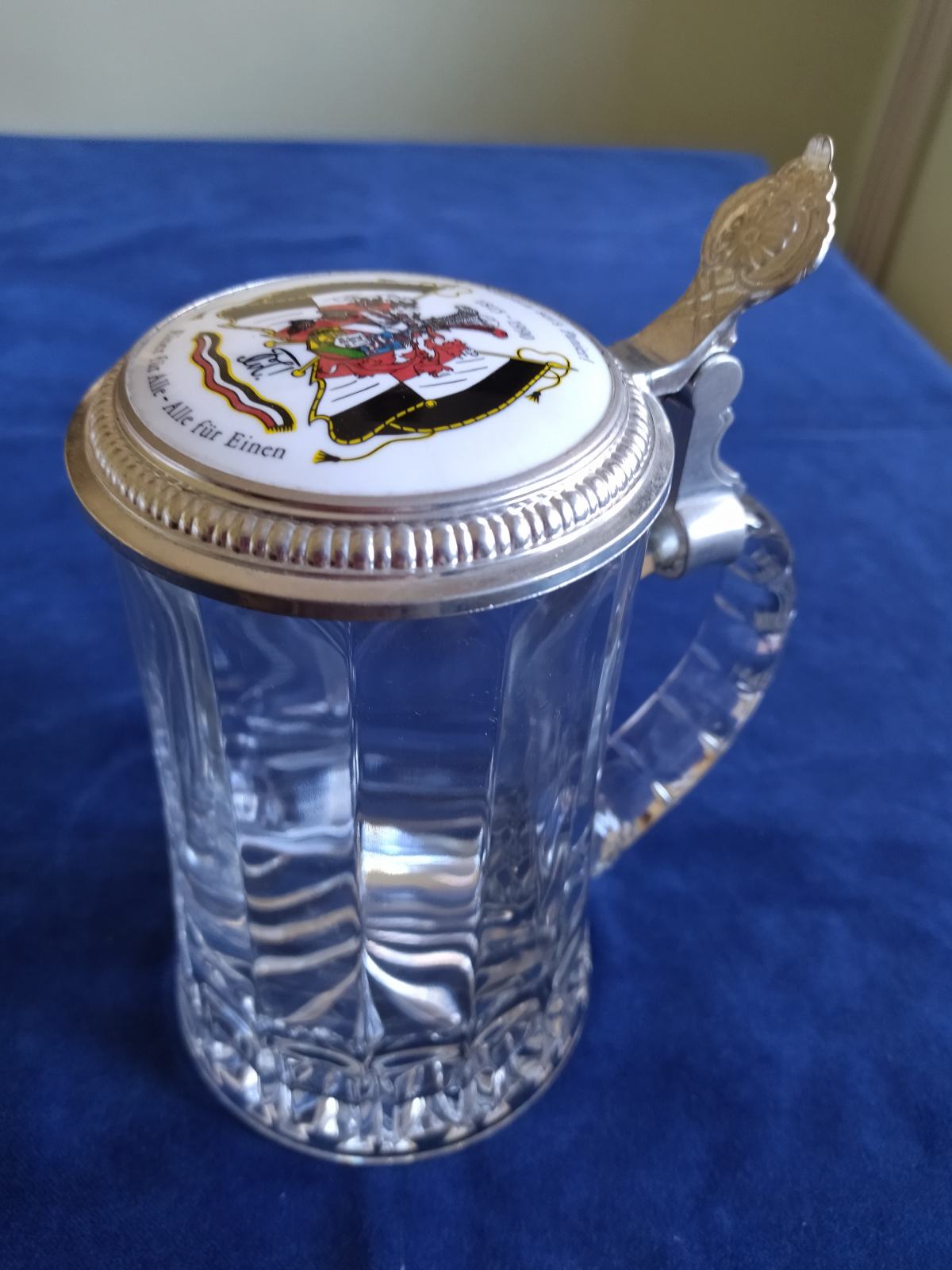 VELIKA KRIGLA S POKLOPCEM