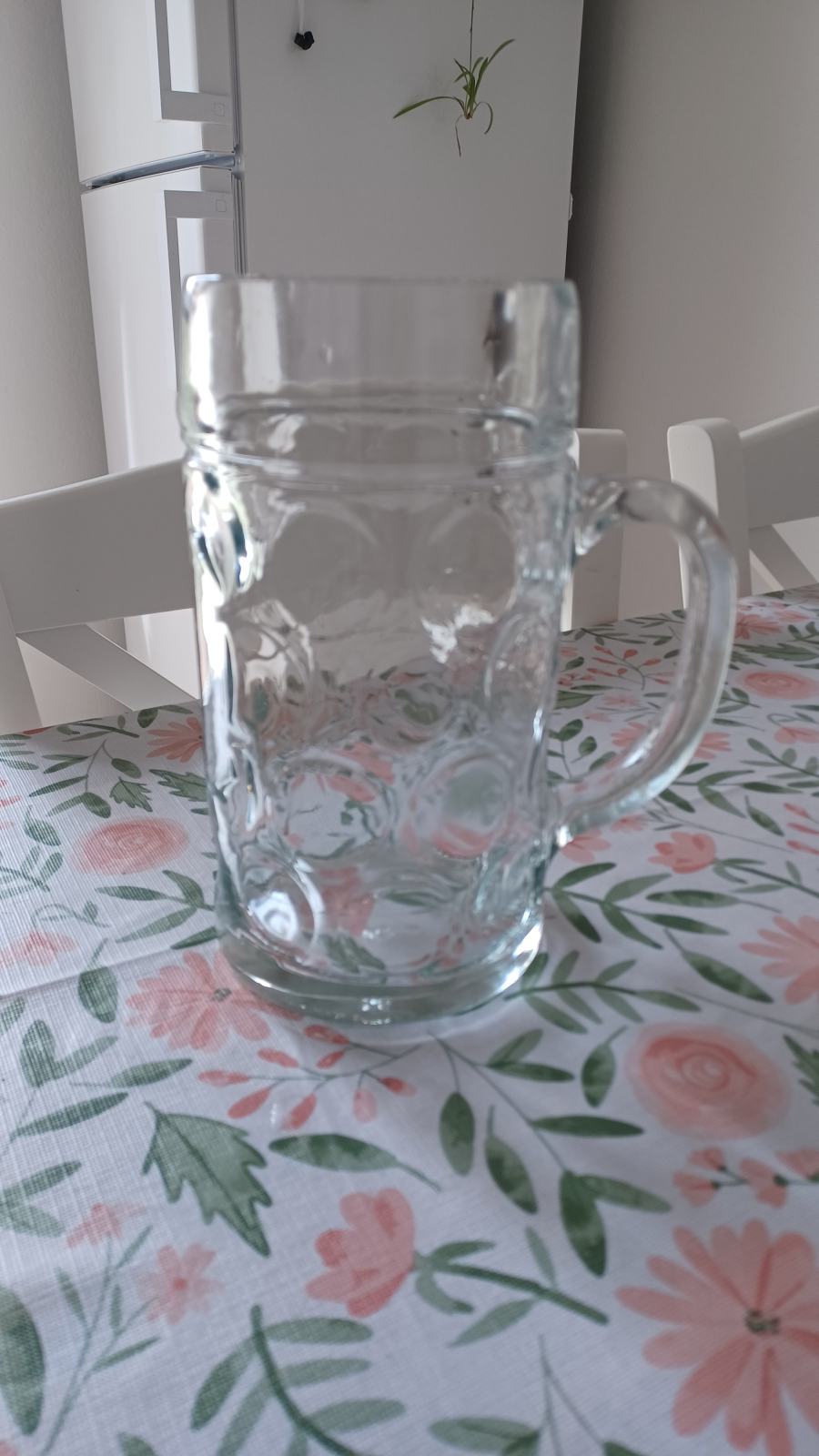 Staklena krigla od litre