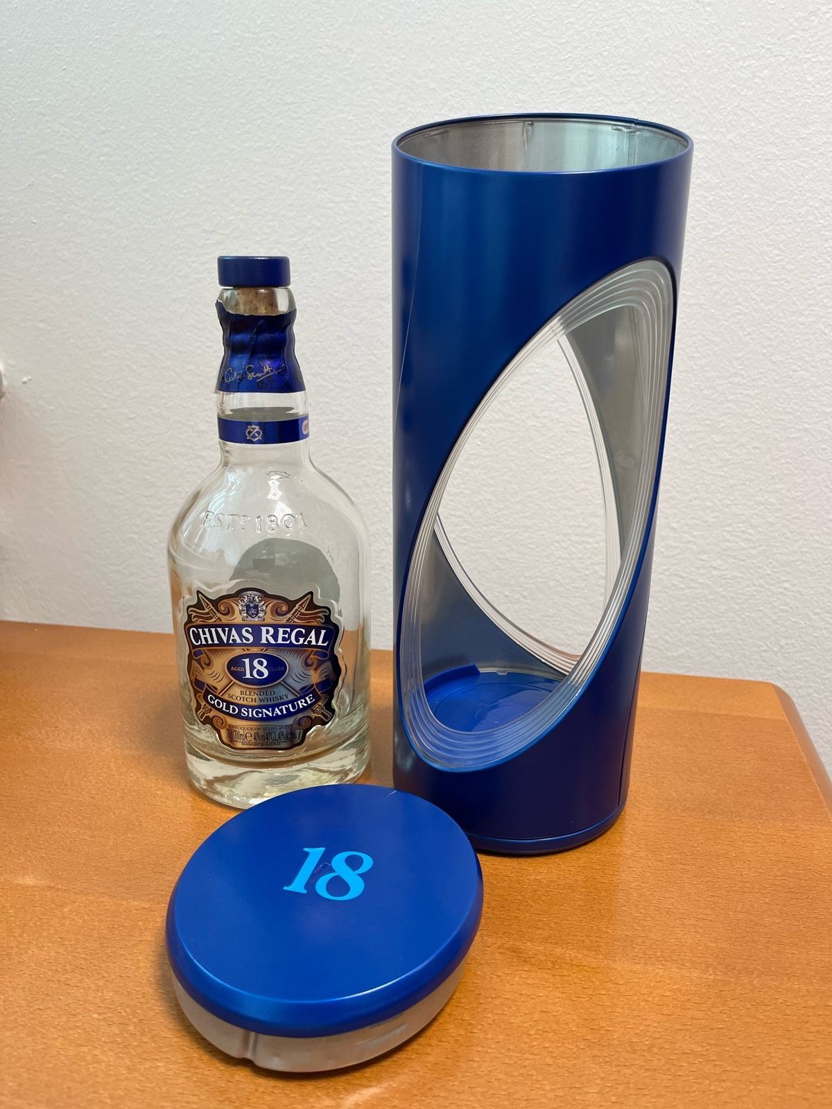 Prazna boca s uloškom