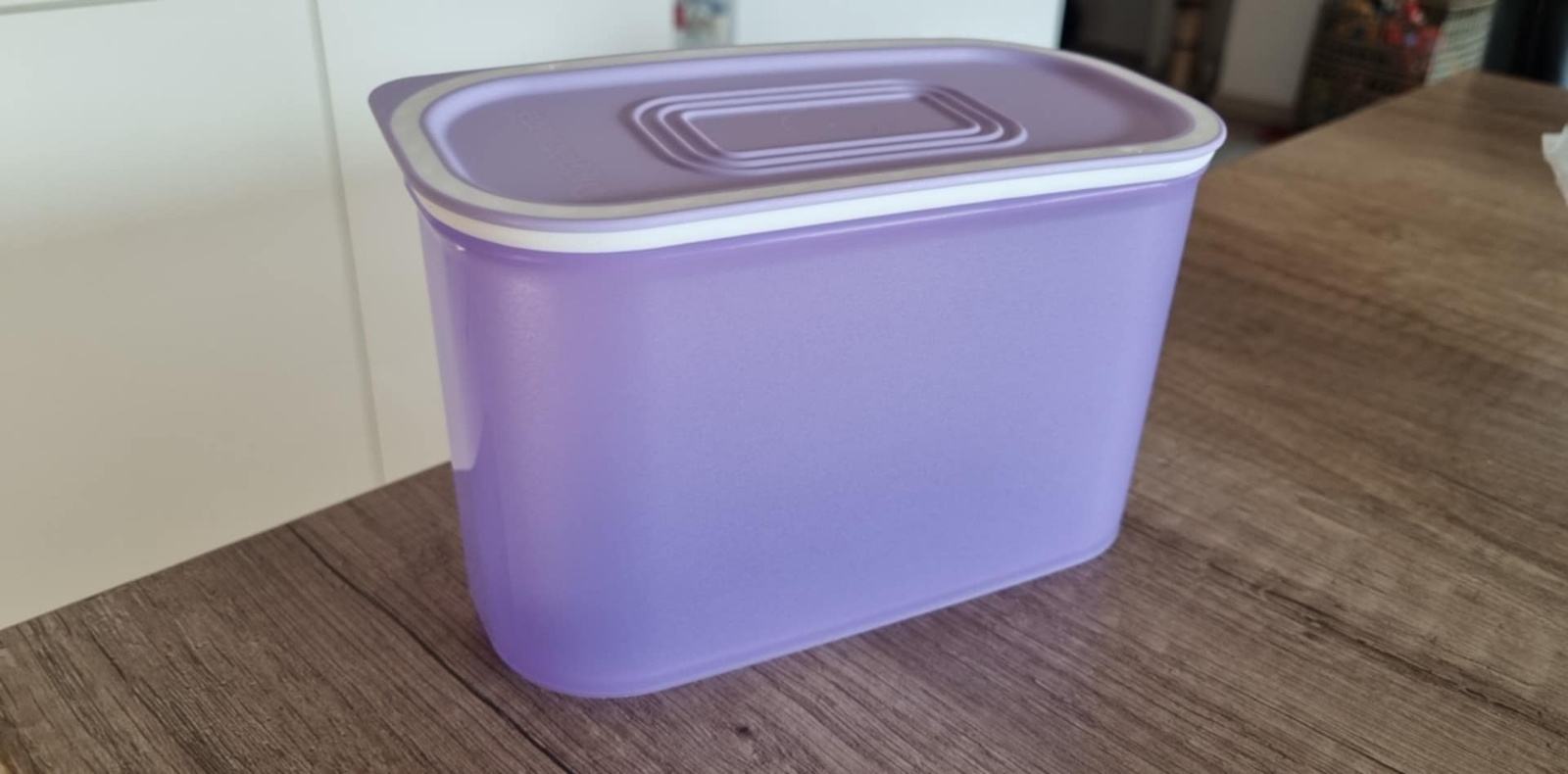Tupperware oval 800 ml