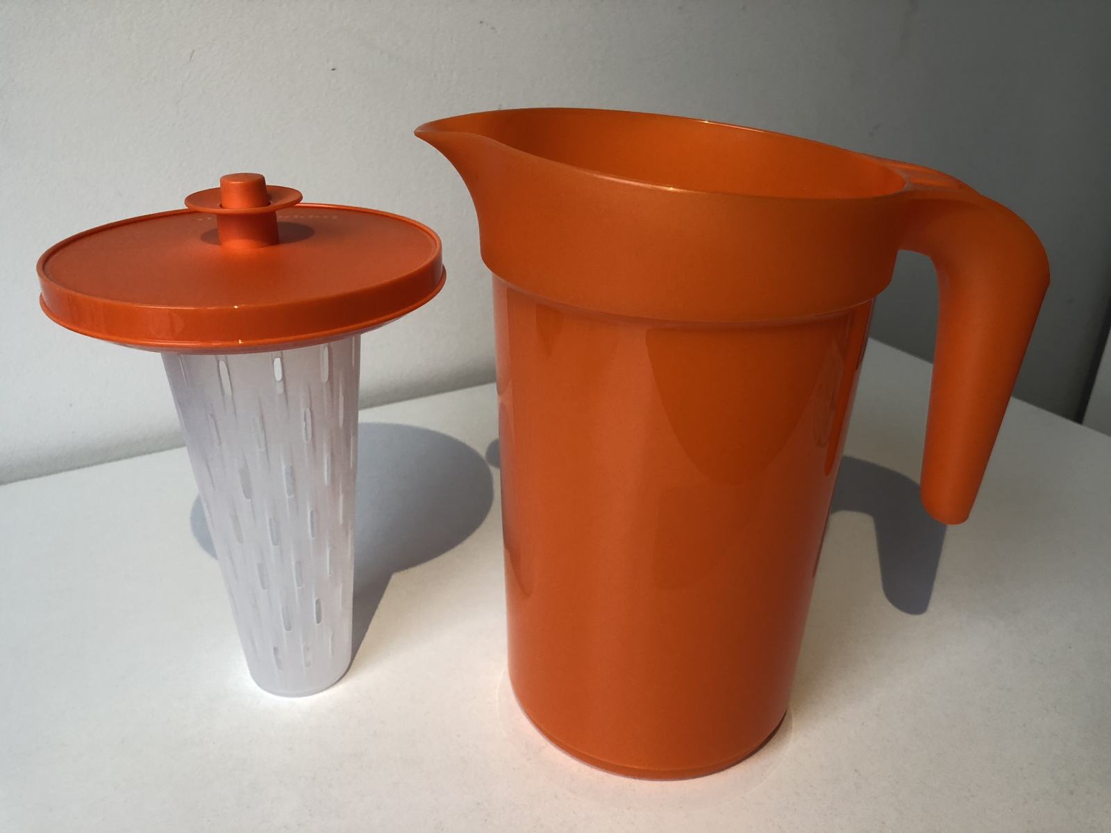 Tupperware vrč Ilumina 2L + infuser