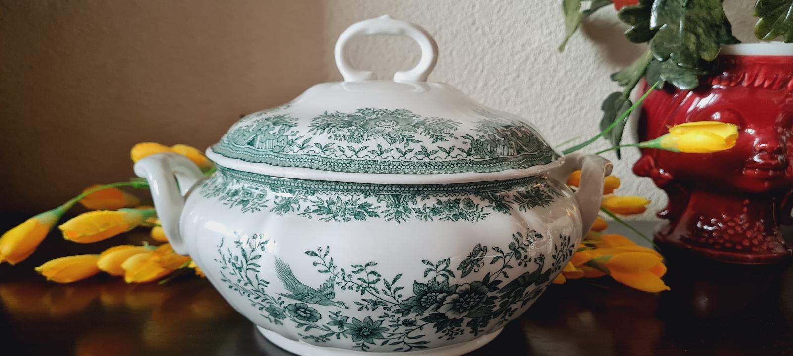Villeroy&Boch, manji jušnik, linija Fasan. Iz 70-ih godina prošlog st