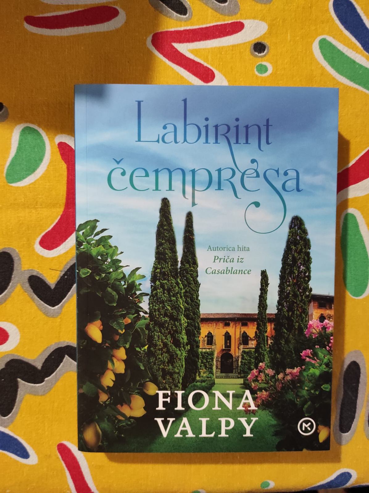 Fiona Valpy Labirint čempresa