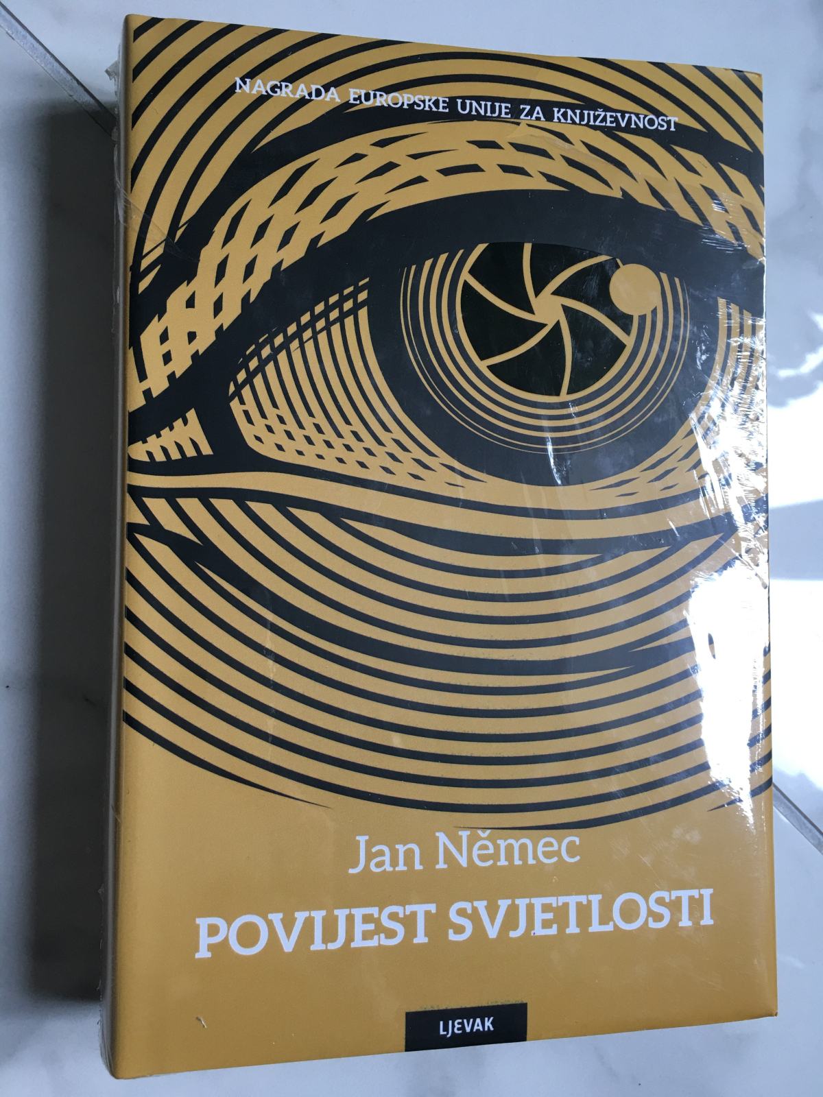 JAN NEMEC, Povijest svjetlosti