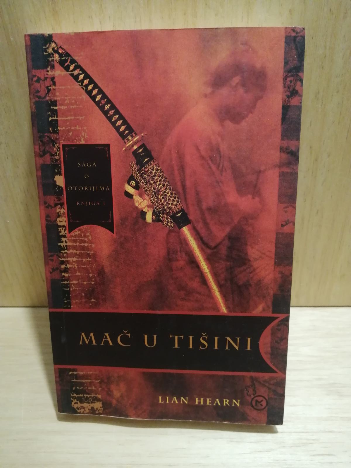 Mač u tišini - Lian Hearn ☀ povijesni roman feudalni Japan