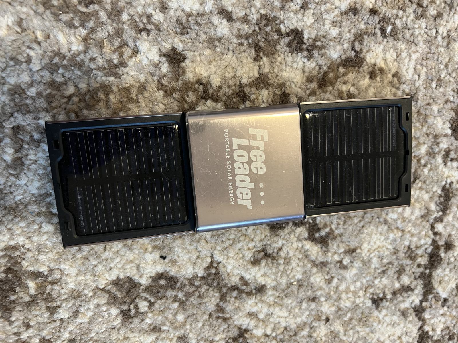 Freeloader Solarni Punjac