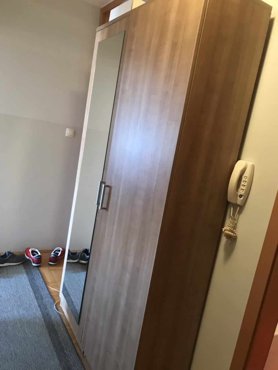 Dva ormara za predsoblje