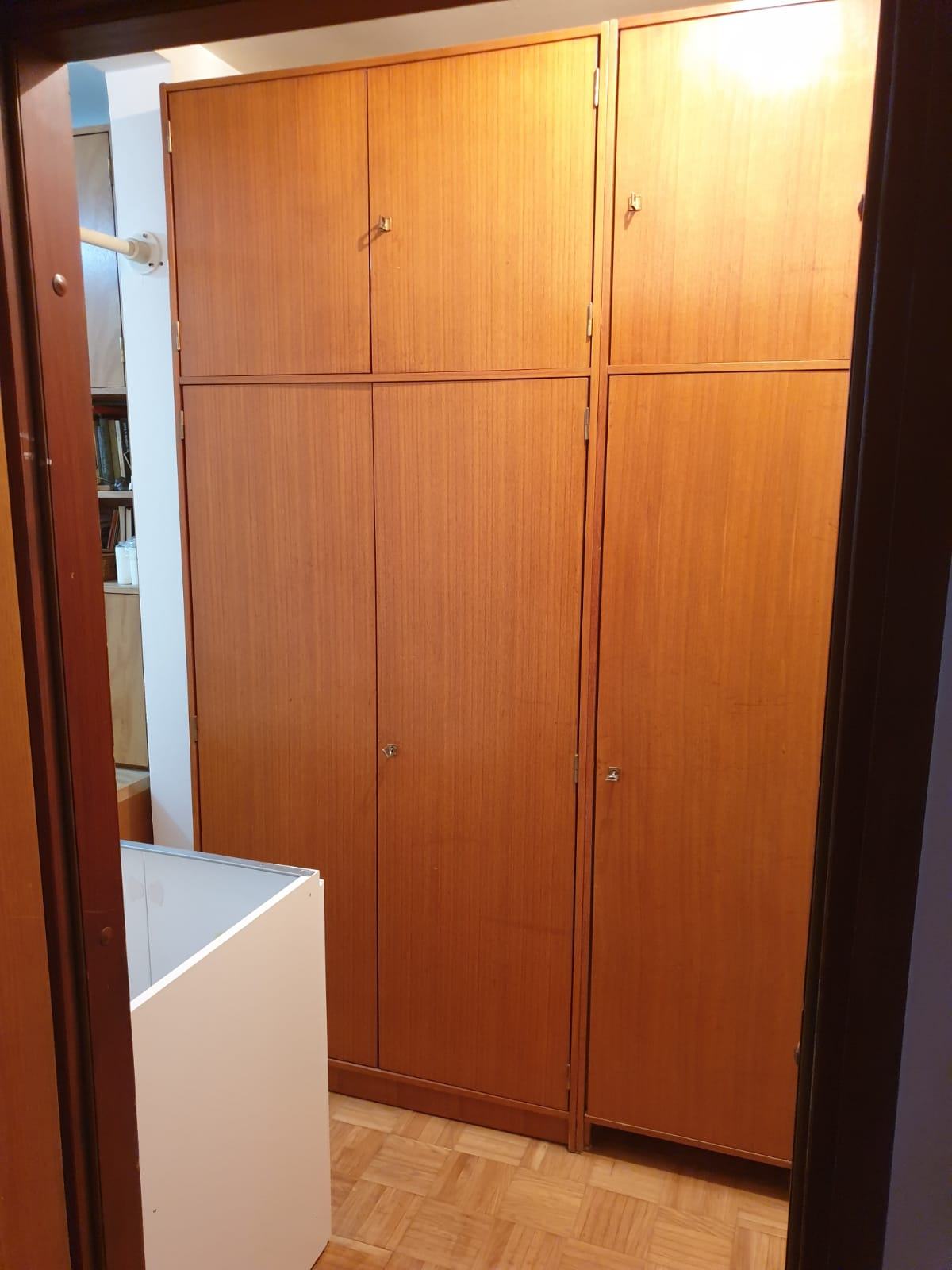 Garderobni ormar - HITNO POKLANJAM