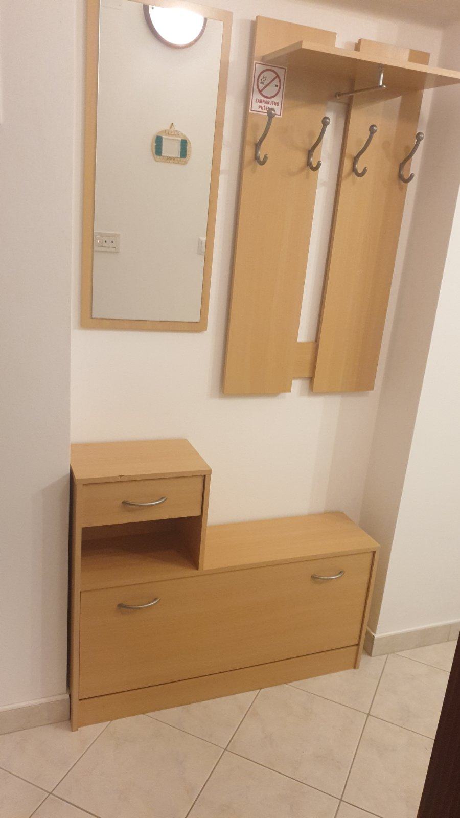 Predsoblje boja bukve