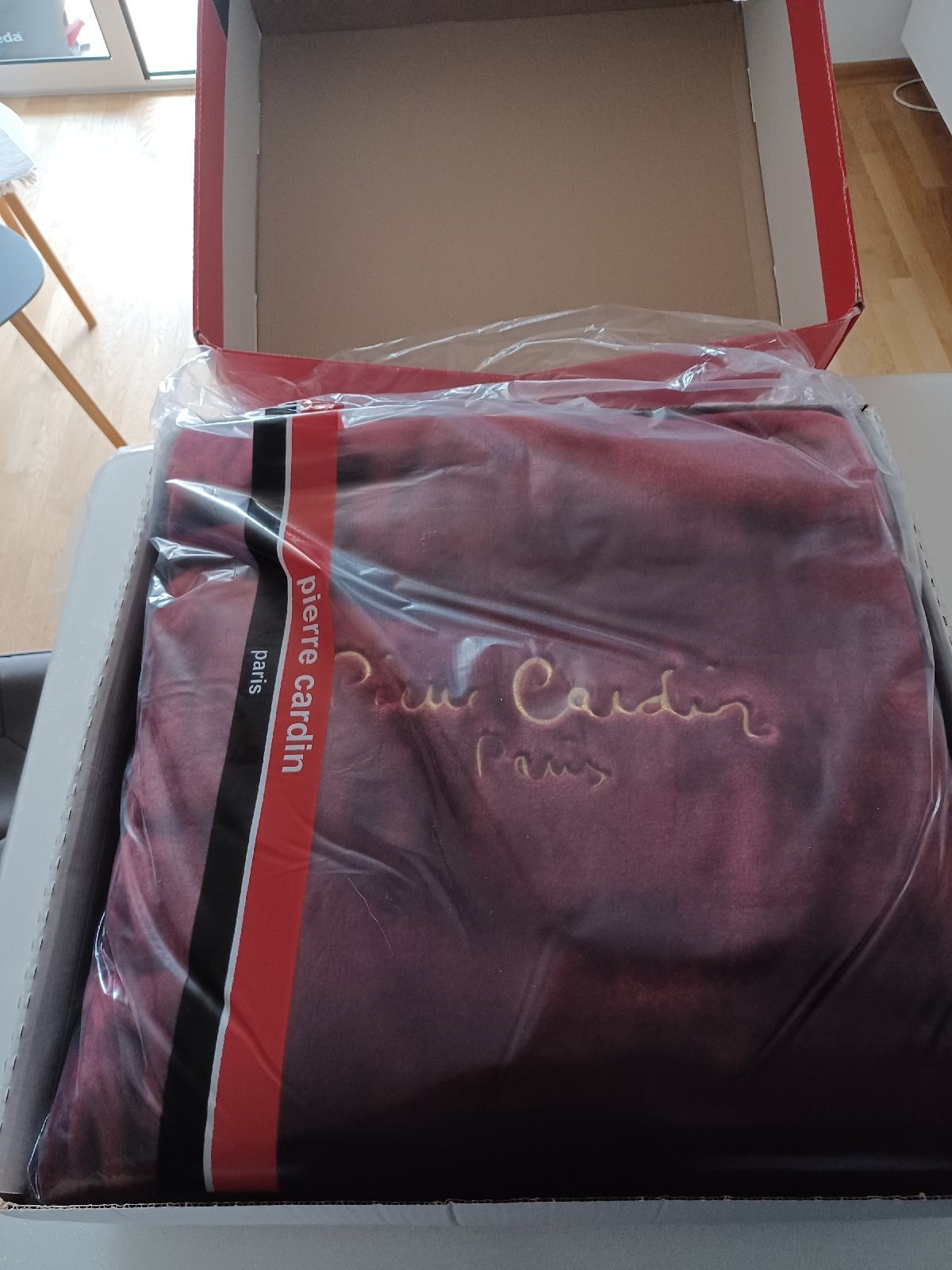 PIERRE CARDIN DEKA. NANCY 220×240.NOVO, NEKORIŠTENO!!