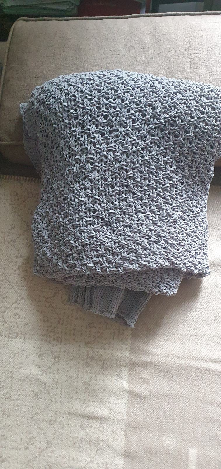 Pletena deka/prekrivač