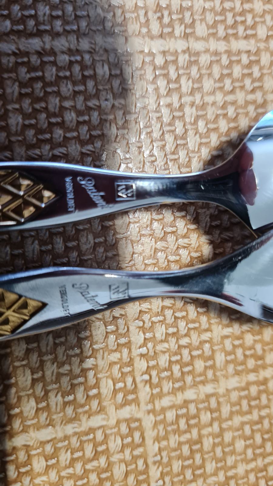 Komplet žlica i vilica za kolače