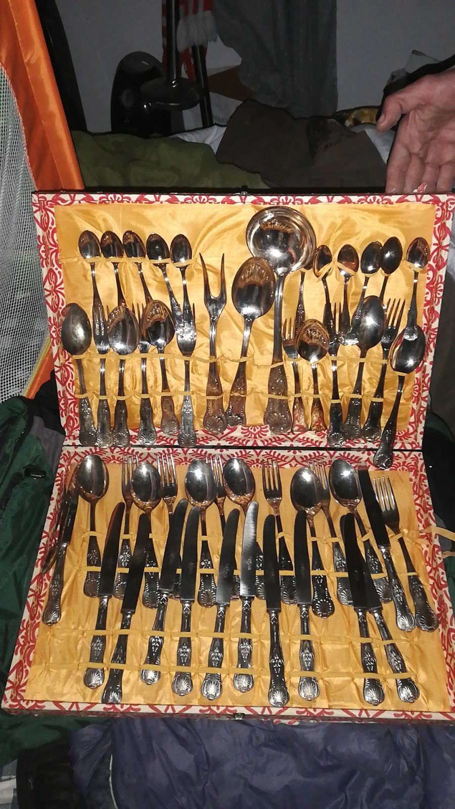 Pribor za jelo ARG800