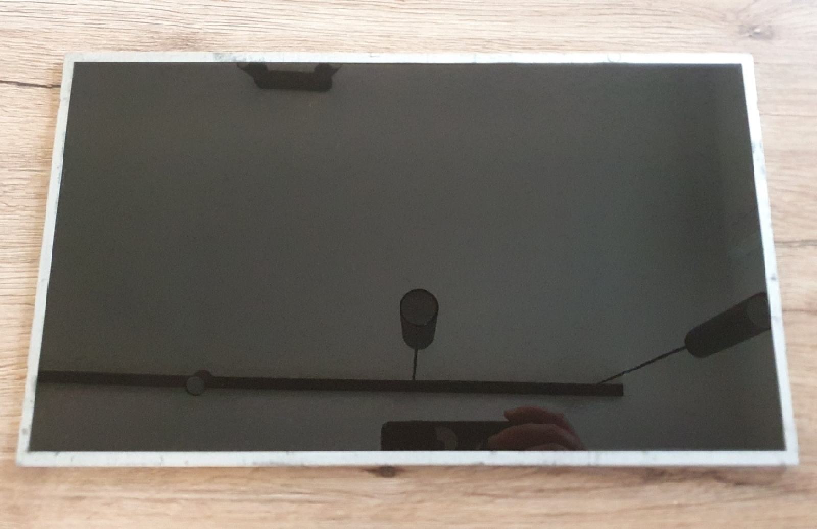 Toshiba Satellite A665 - LCD ekran