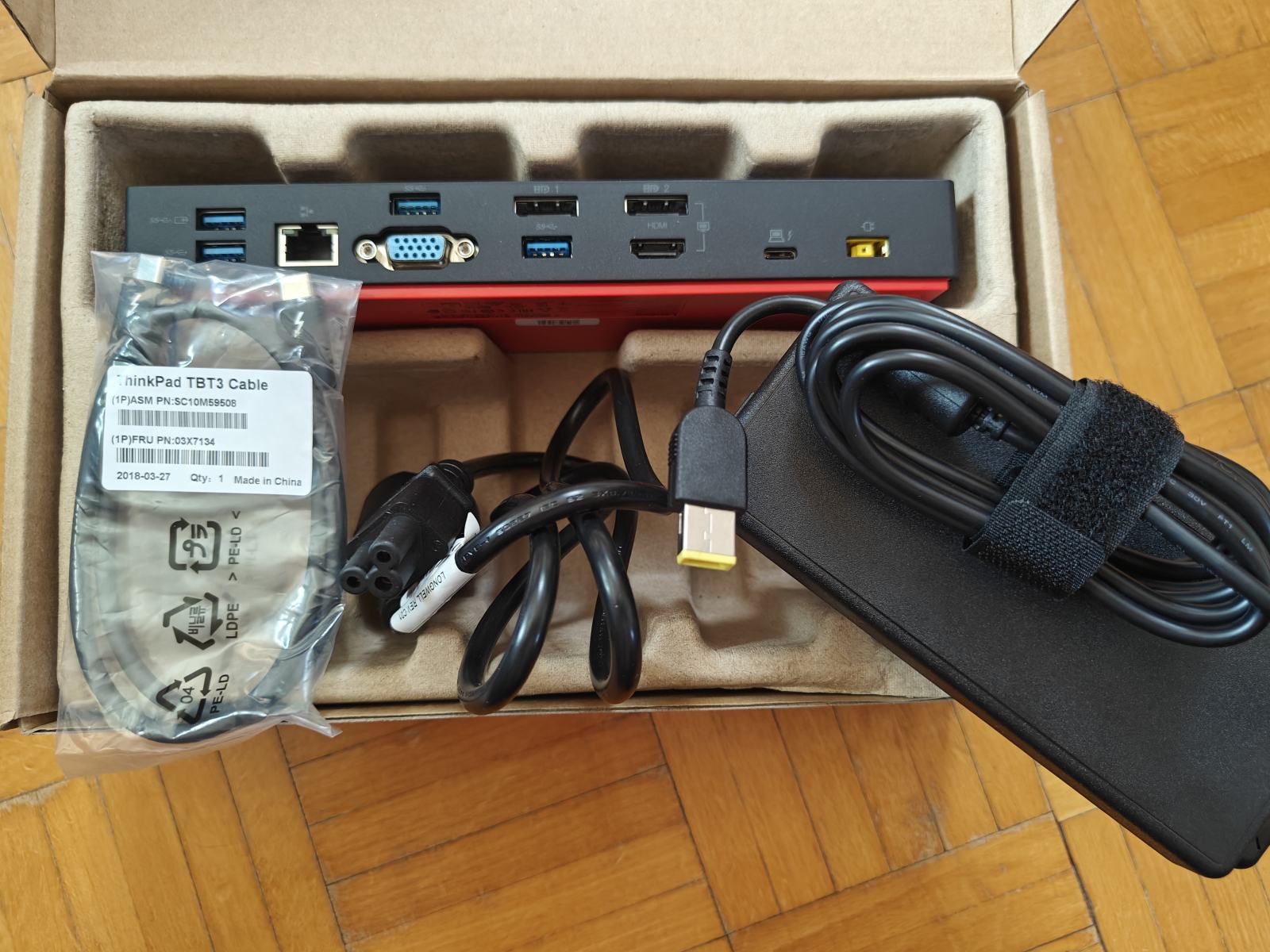 Lenovo ThinkPad Thunderbolt 3 Dock 40AC ( novo )