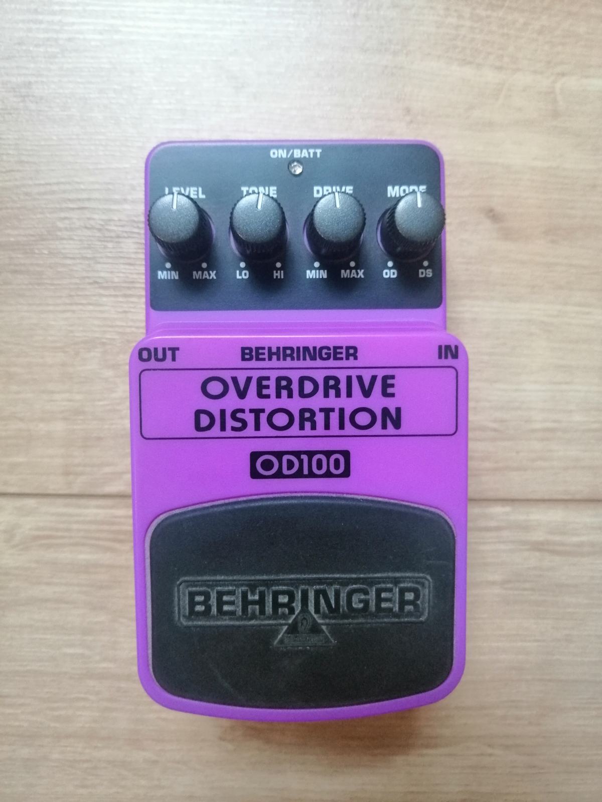 Behringer OD100 (Overdrive Distortion)