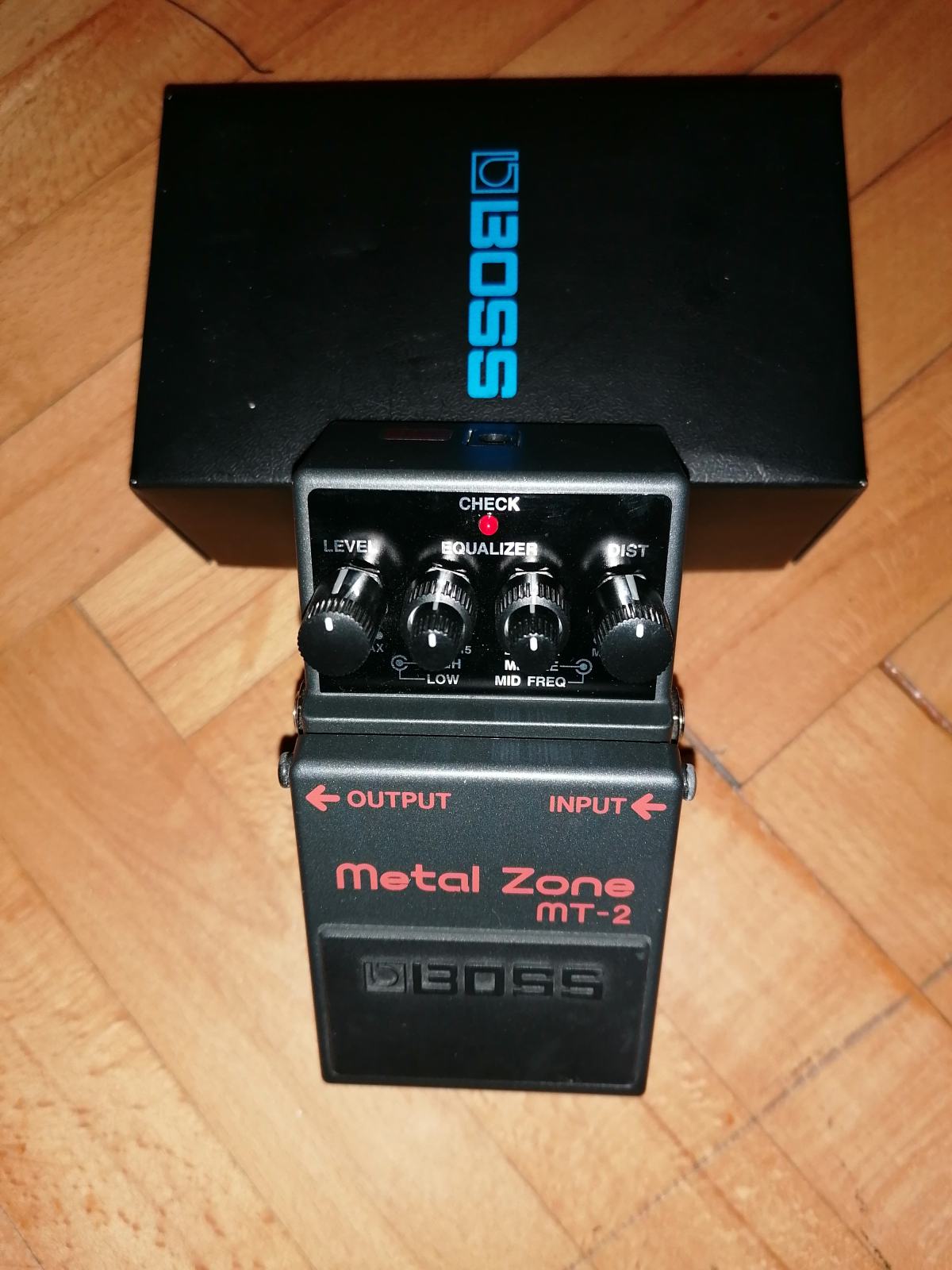 Boss Metal Zone MT-2