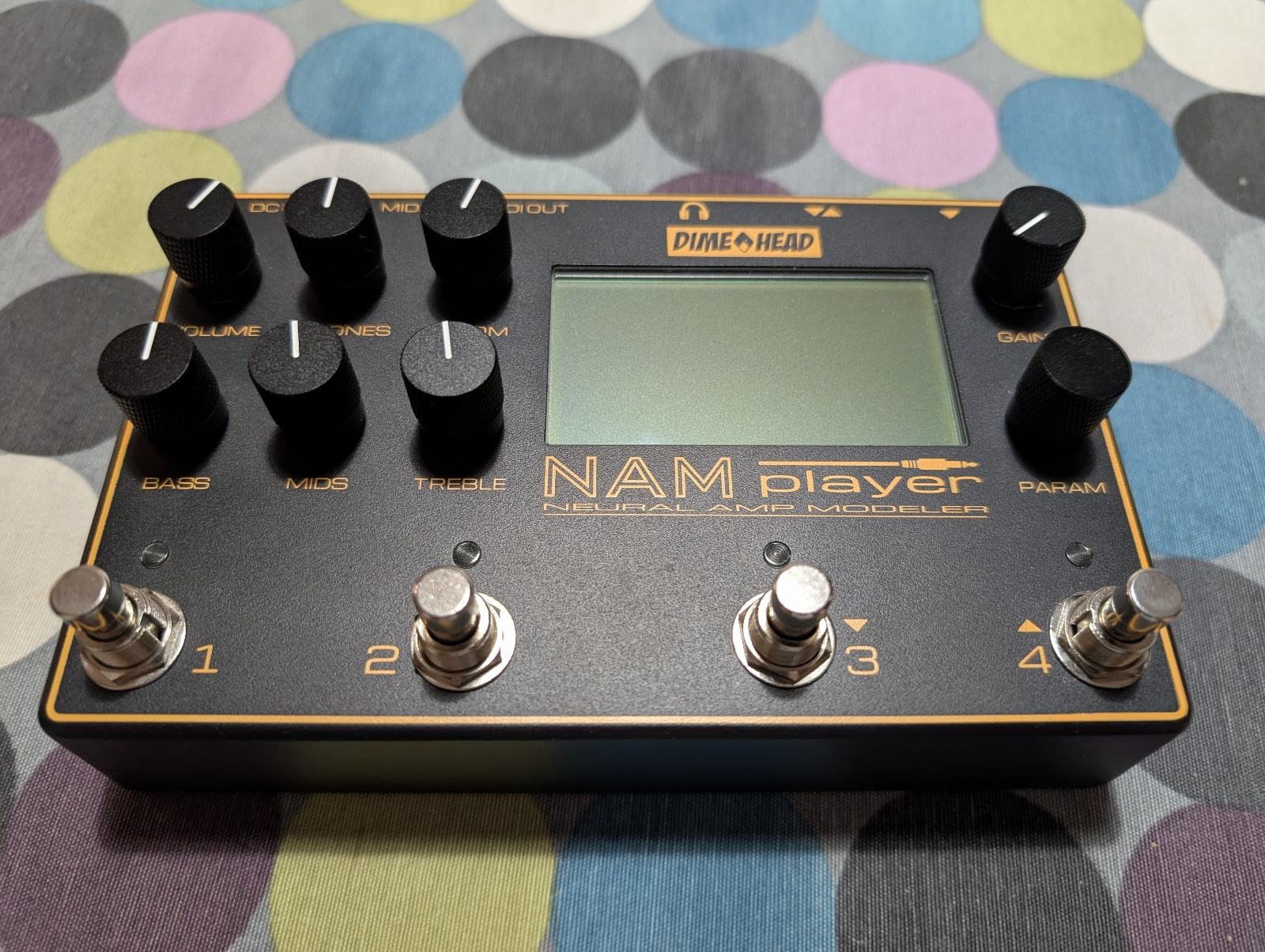 Dimehead neural amp modeler player