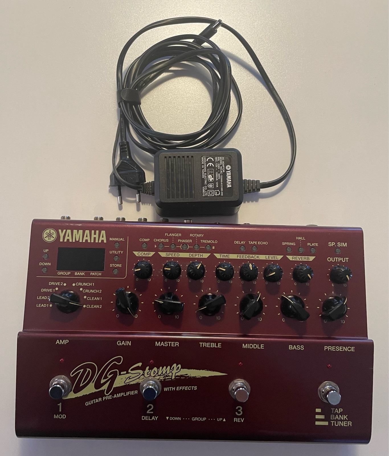 Yamaha DG Stomp gitarski efekt