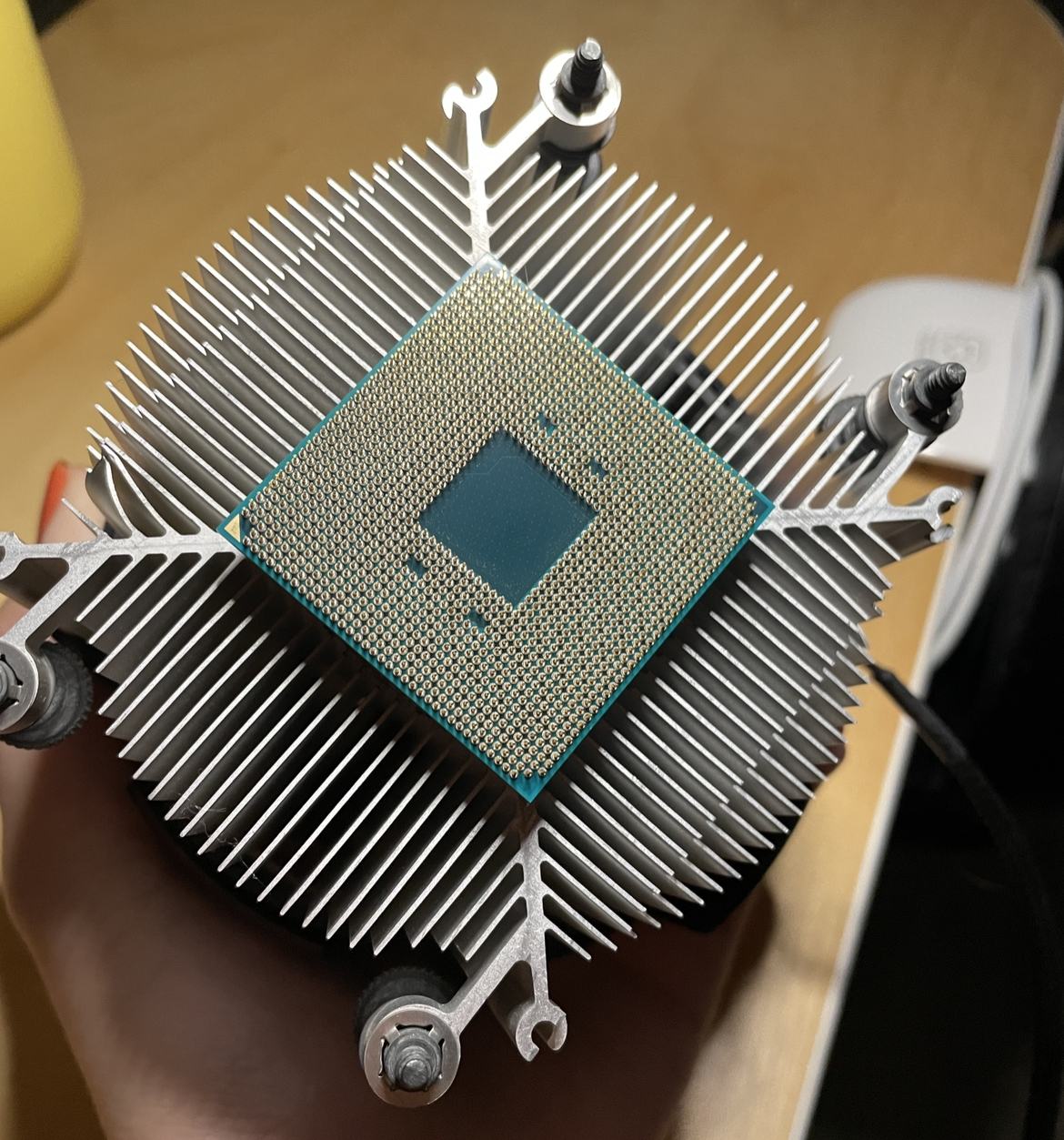 AMD Ryzen 5 2600X s Wraith Spire coolerom