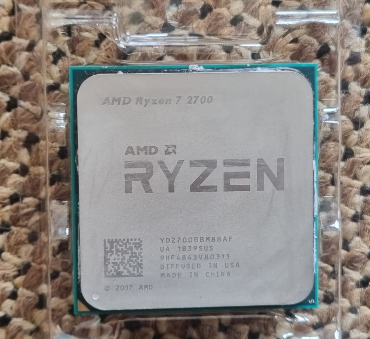 AMD Ryzen 7 2700 + hladnjak