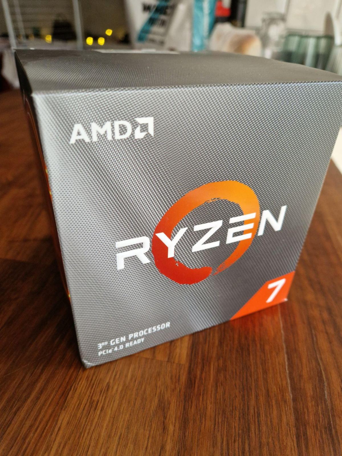 AMD Ryzen 7 3700x NOVO