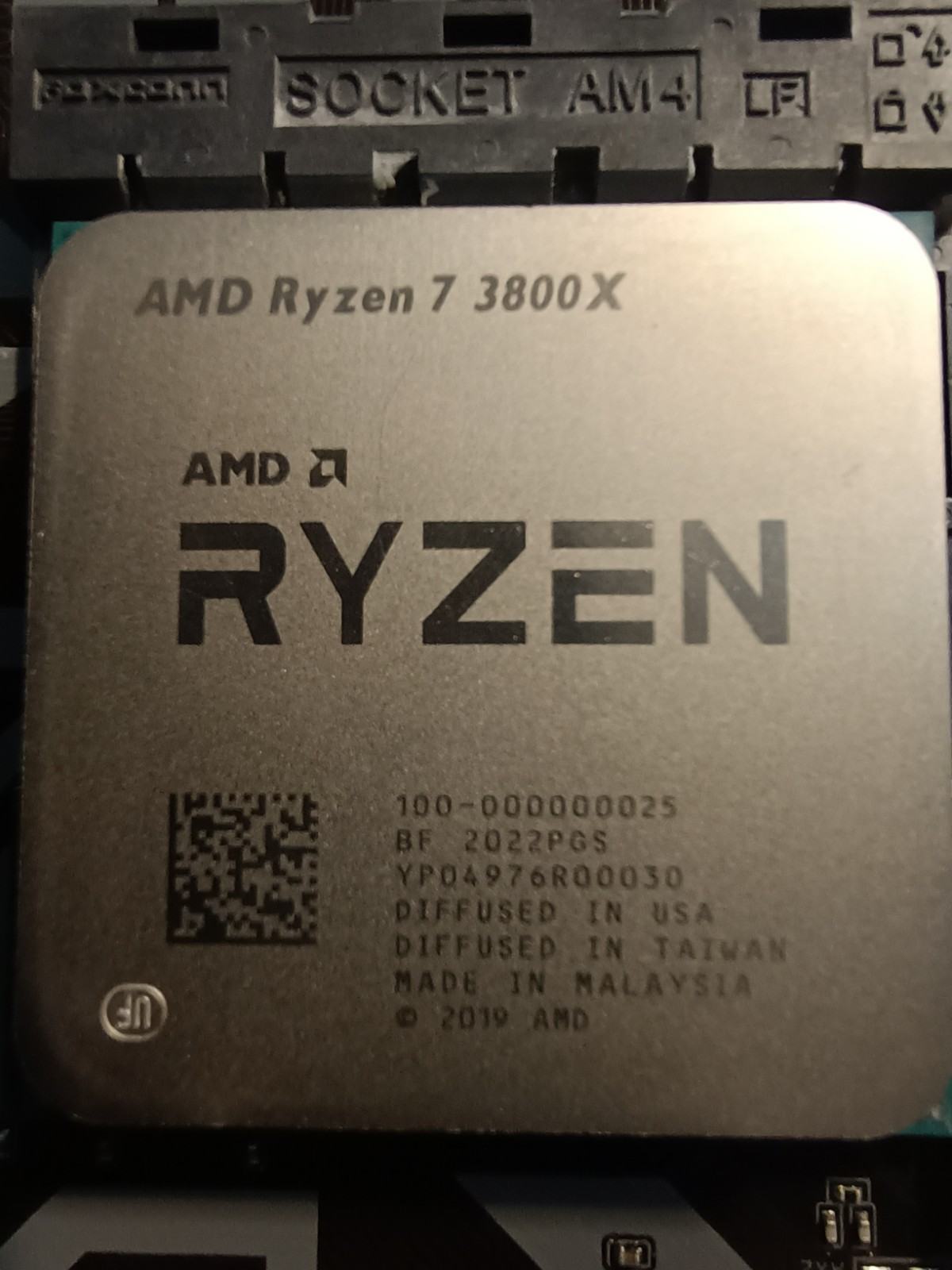 AMD Ryzen 7 3800X, 8core, 105W