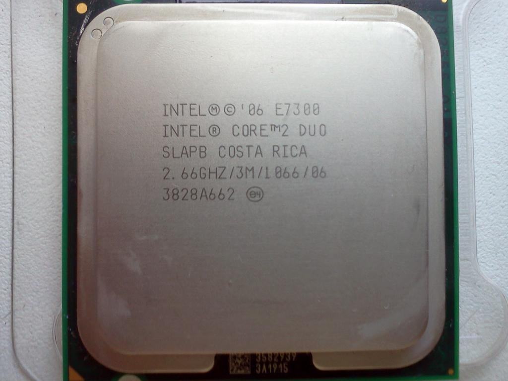 Intel Core 2 Duo E7300 (2.66 GHz 3M Cache 1066 MHz FSB) Socket 775