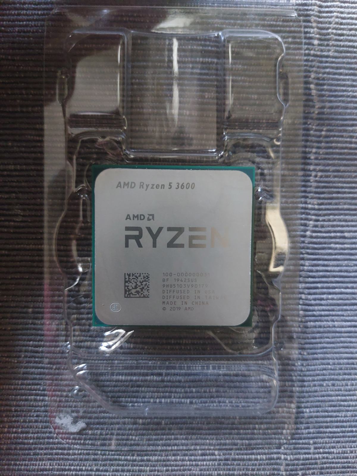 Prodajem AMD Ryzen 5 3600 sa coolerom