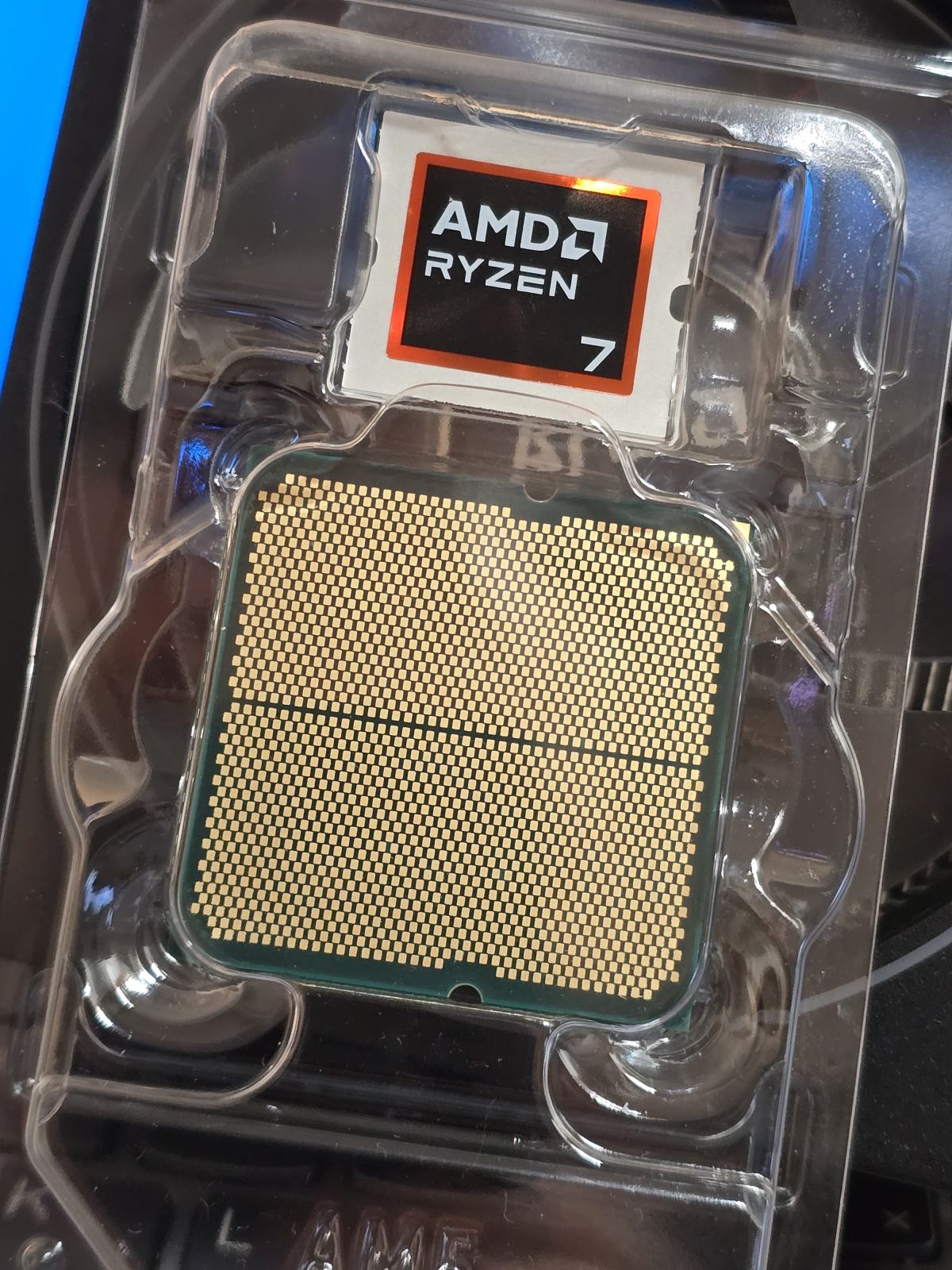 Prodajem Ryzen 7 7700 BOX