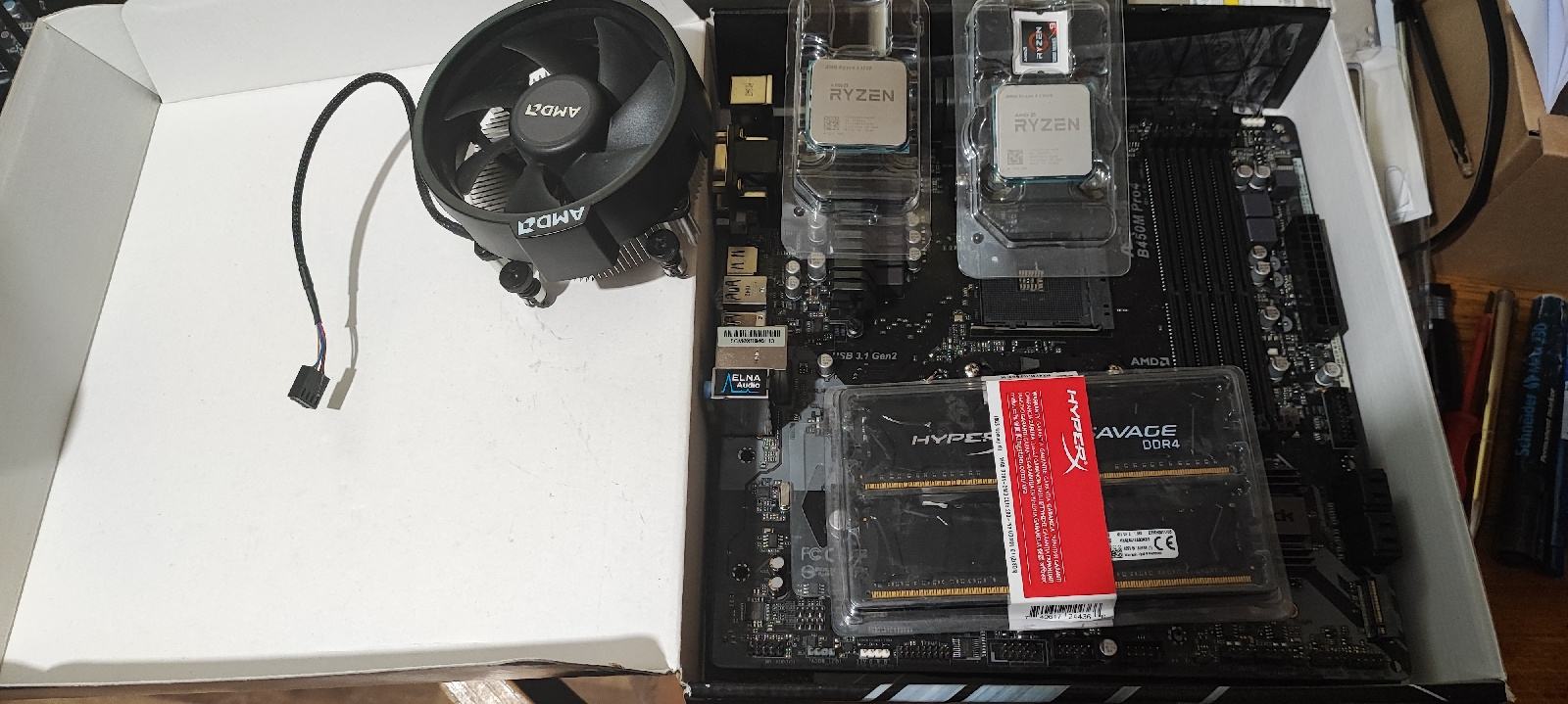 Ryzen 3 2200G / Ryzen 3 1200 / Gigabyte A320M / 16GB DDR4