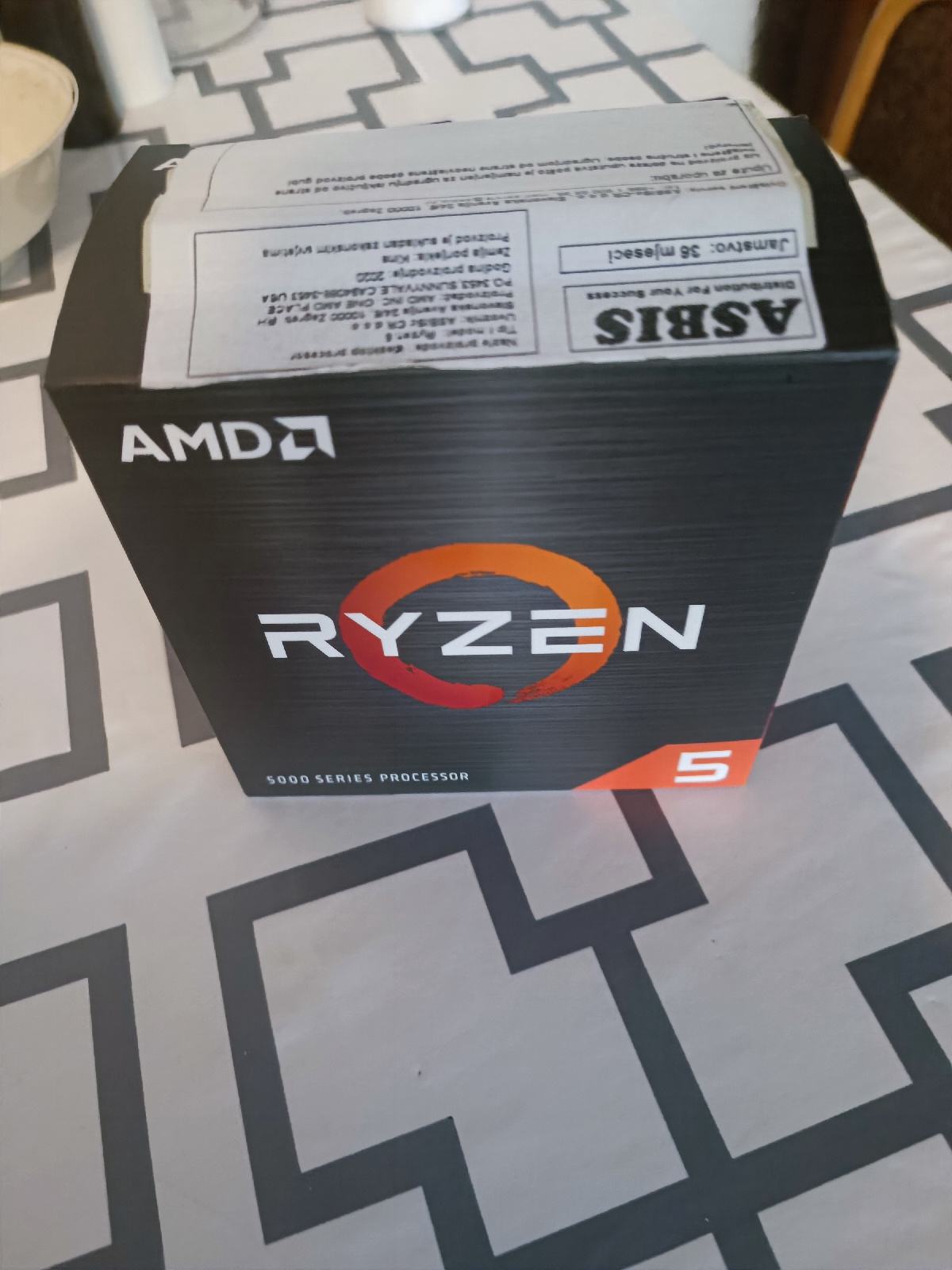 Ryzen 5 5600X Box