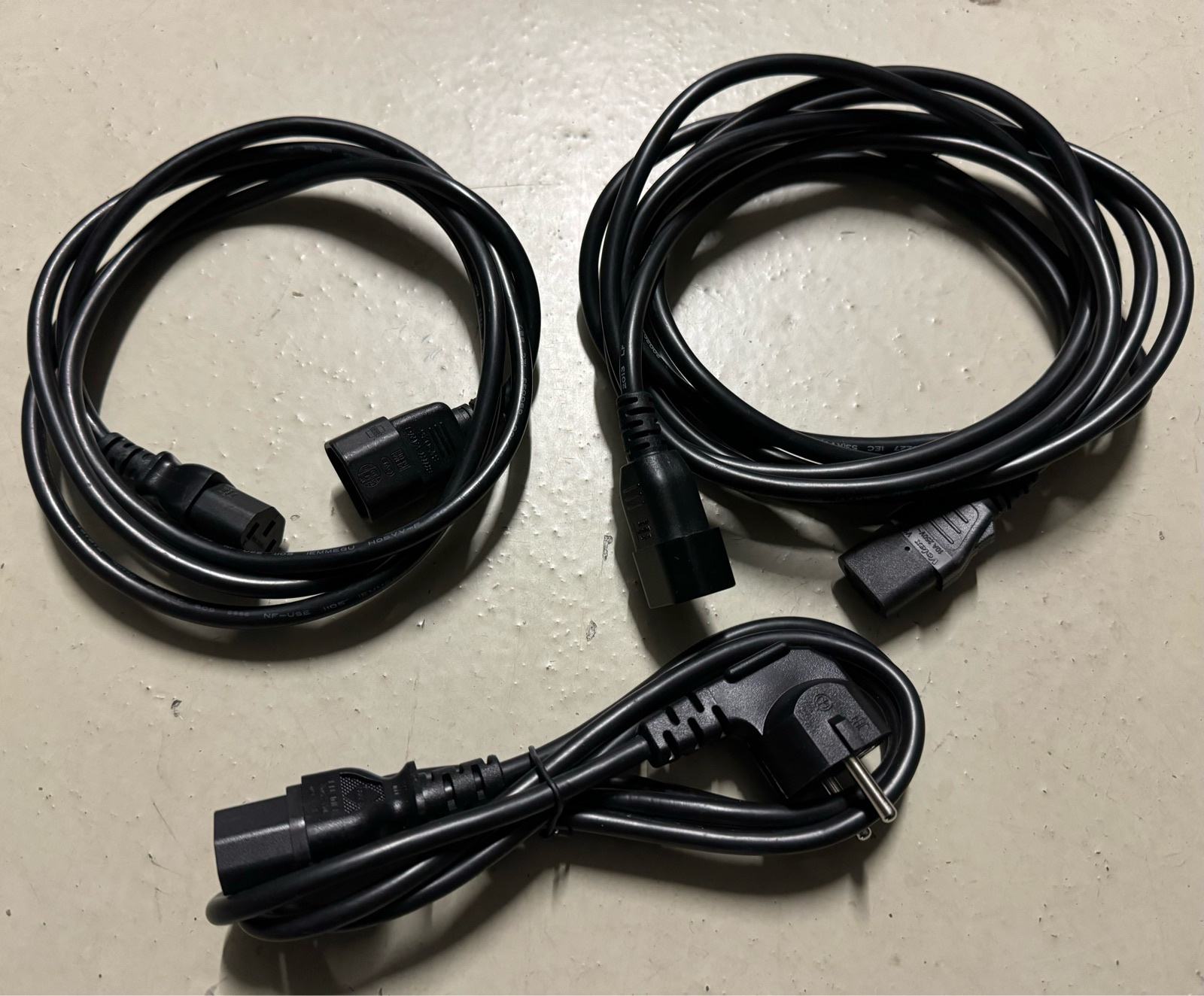 Kabel za napajanje monitor projektor + 2 produžetka 10m Gigabyte