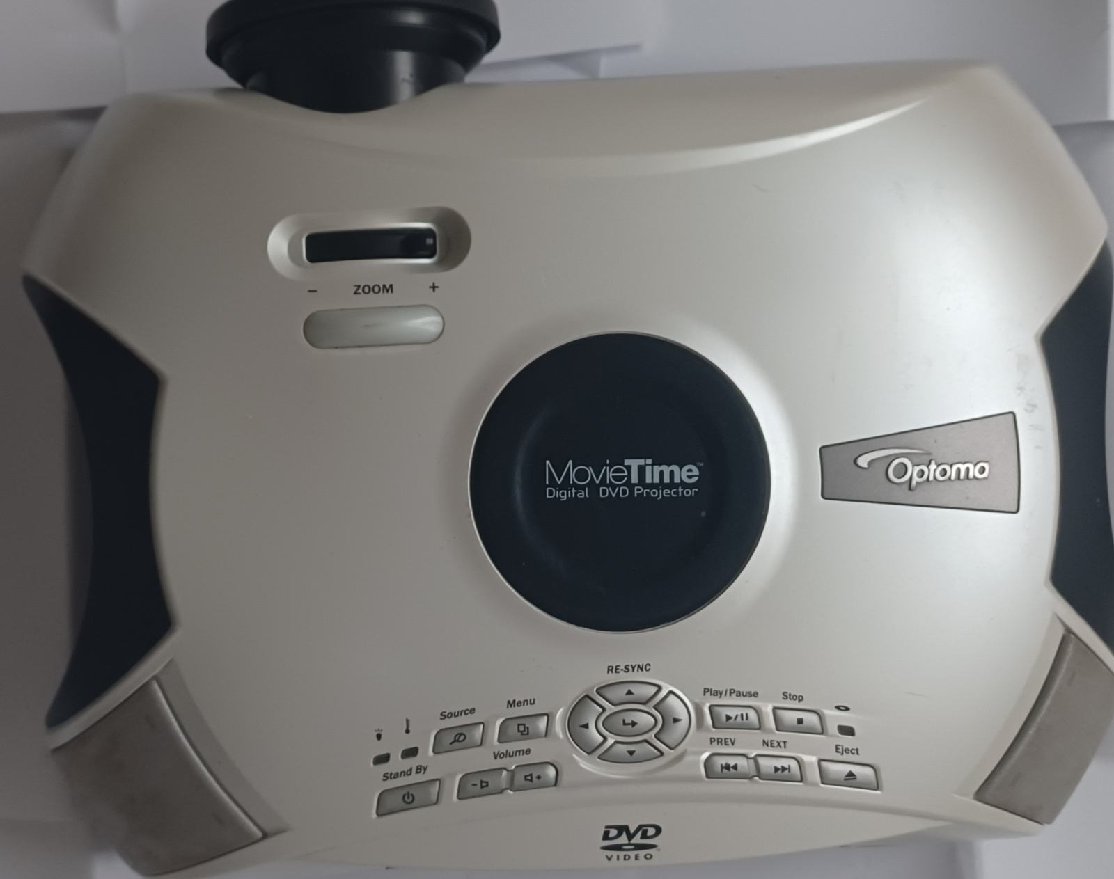 Optoma MovieTime DV11 DLP Projektor i DVD (Model: VDDVGG)