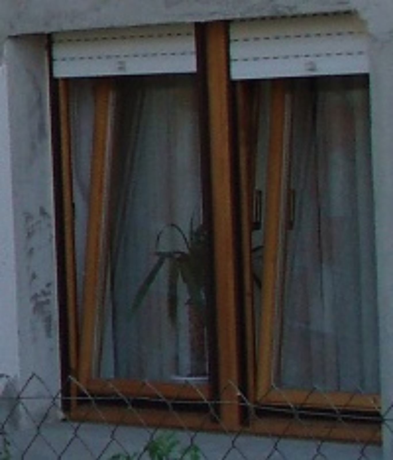 drveni prozori sa roletama