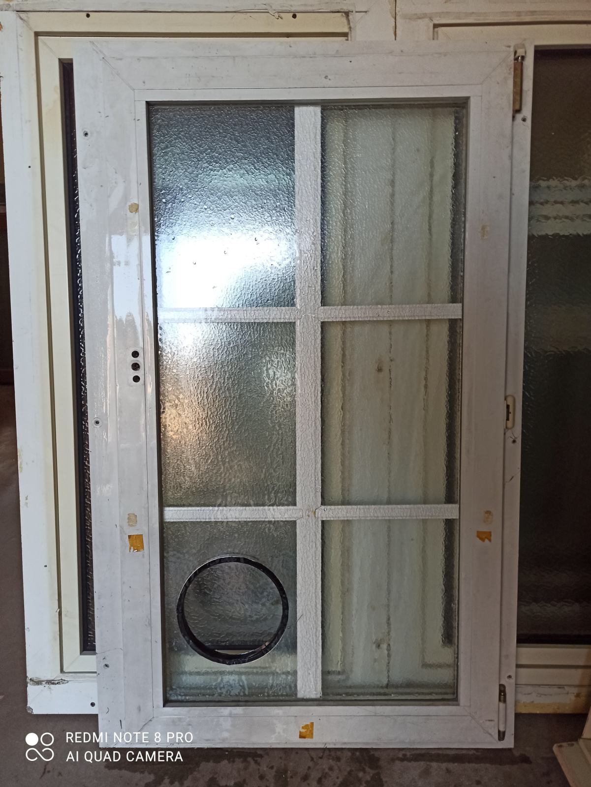 KVALITETAN PVC PROZOR SA SLIKE