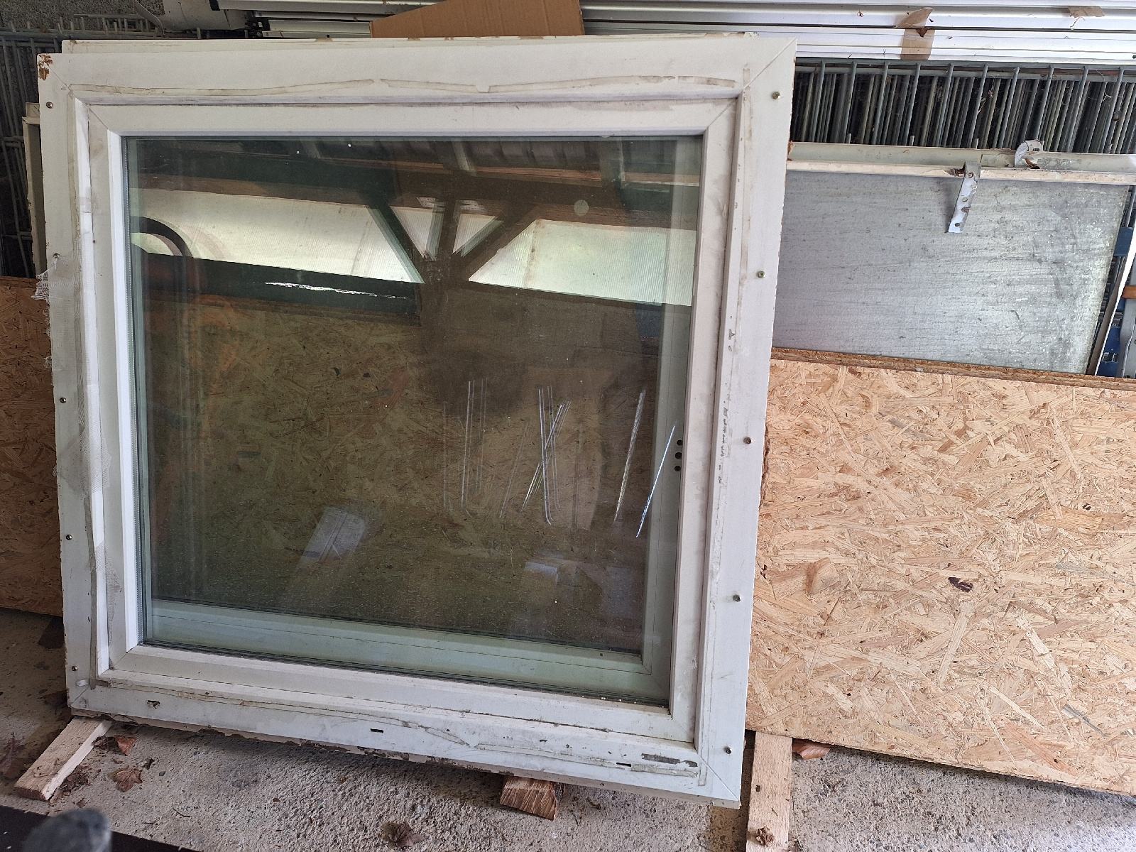 Polovni PVC prozori 2 komada