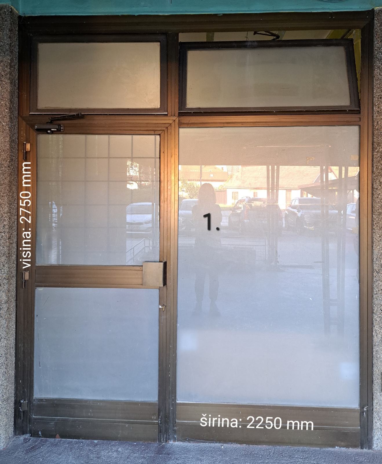 Staklena stijena i prozor