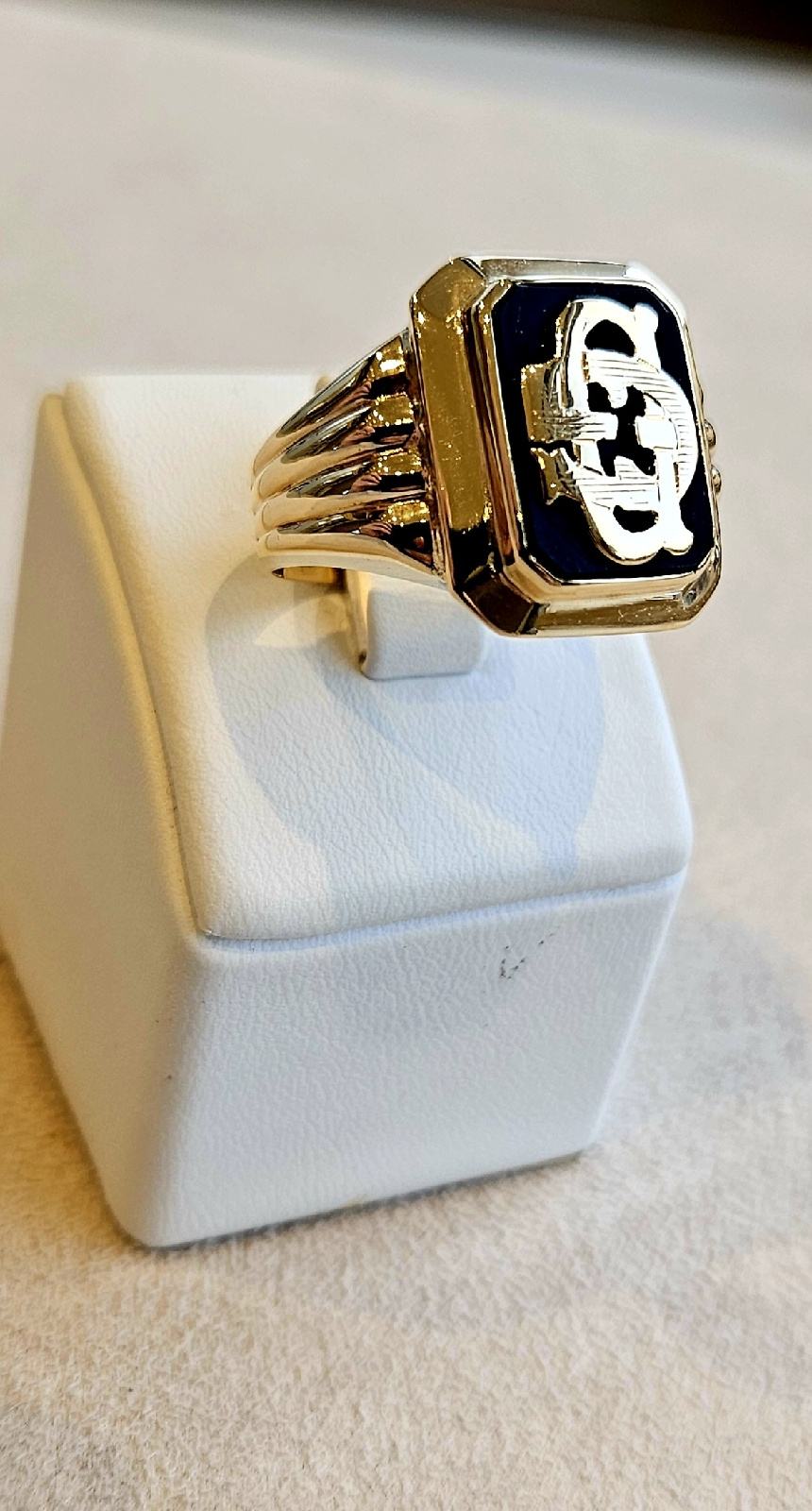 muski prsten zlato pecatnjak 585 onyx